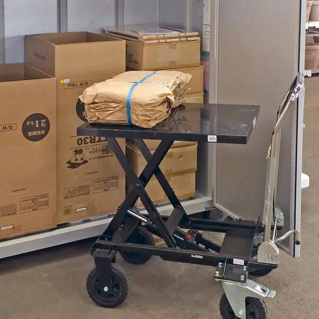 Hydraulic Scissor Lift Table Large Wheel Table Wide Type Hydraulic Foot ...