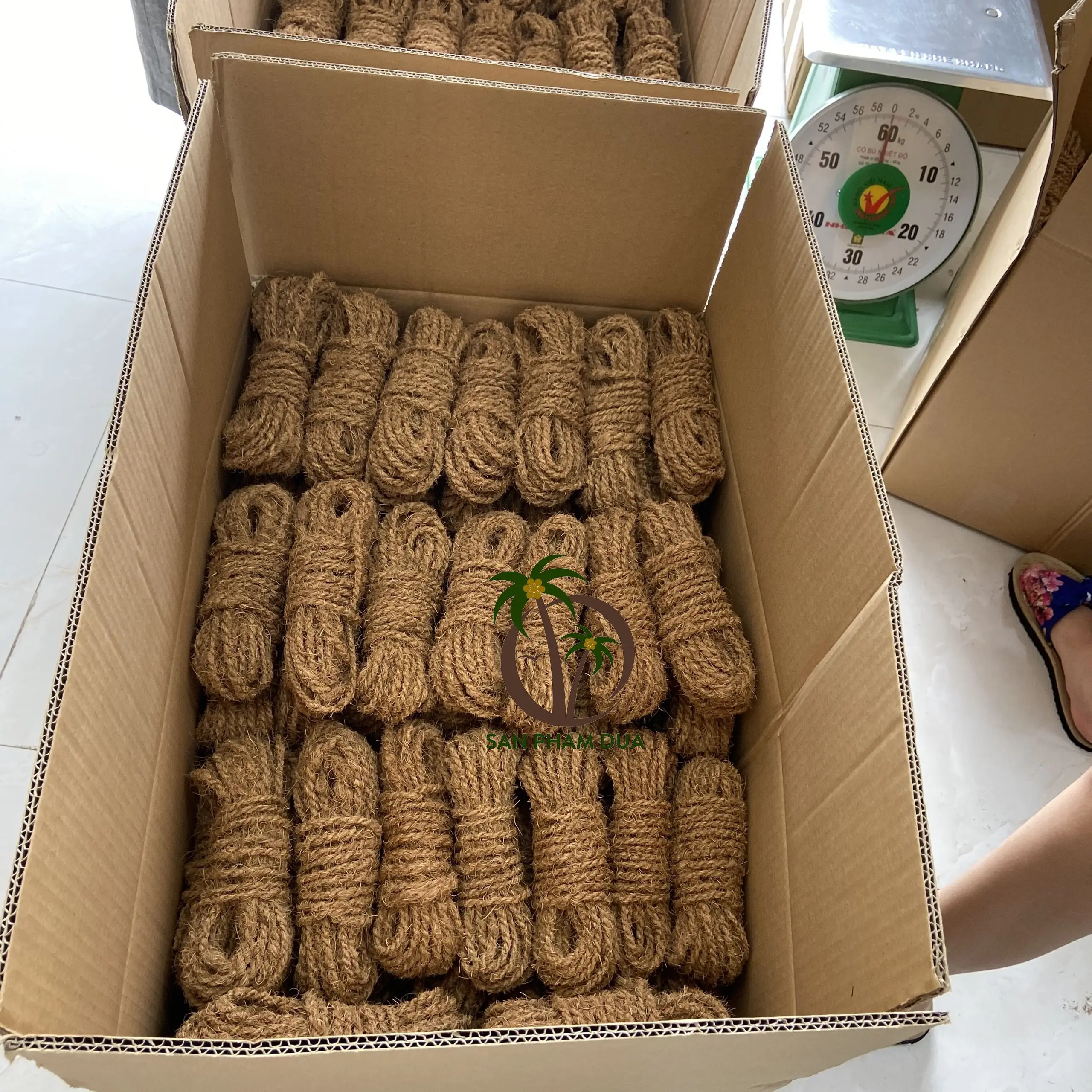 Eco-friendly Coconut Fiber Rope - Perfect for Garden Decor