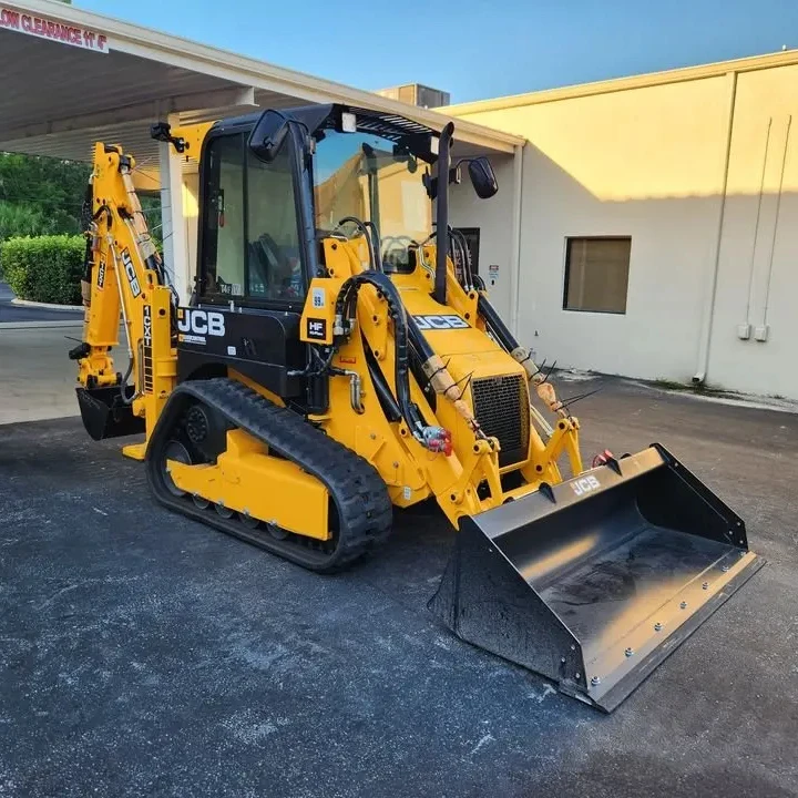 Backhoe Loader With Excellent Material Handling And Excavating ...