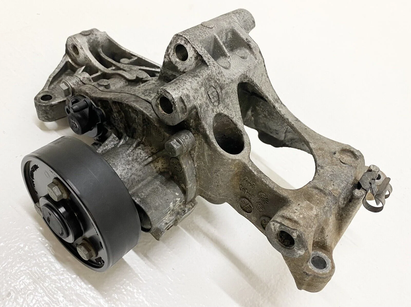 11518638026 Water Pump 11518592238 11518592238 High Quality For Germany ...