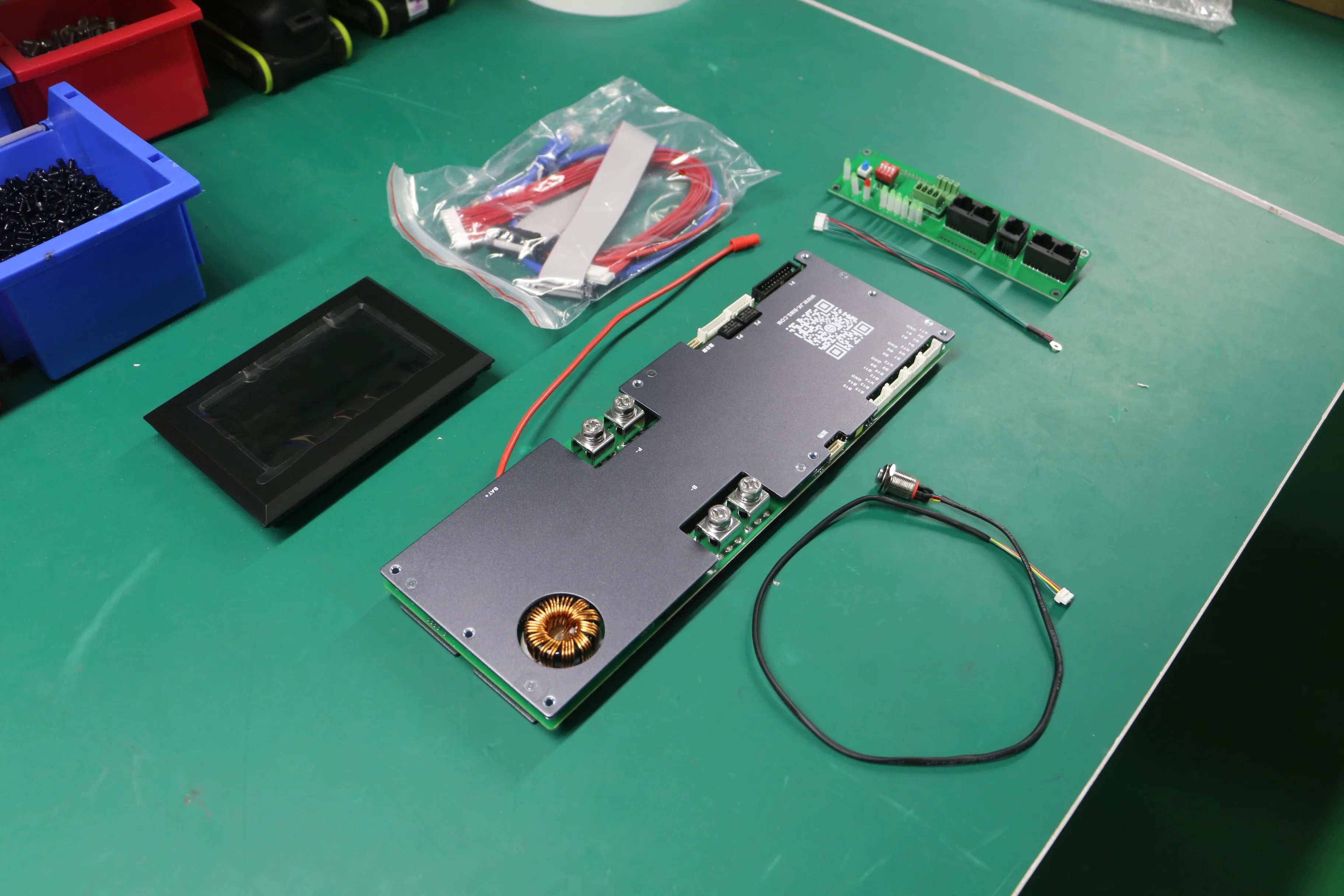 YIXIANG 48V 200A BMS LifePo4 Metal Battery Case - 280Ah/302Ah for Solar ...