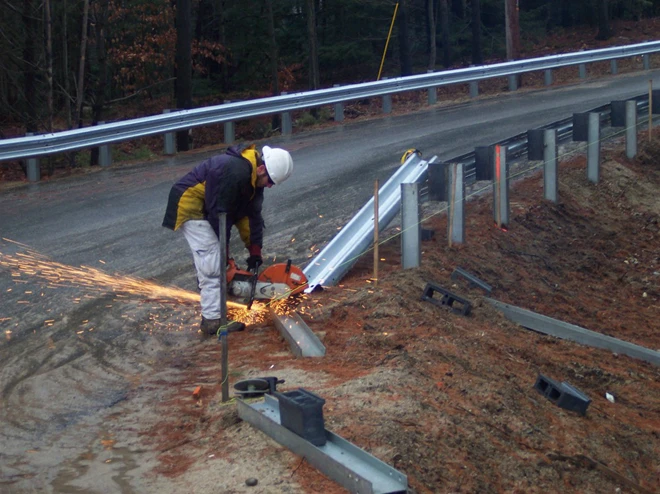 Traffic Guard Rail Highway High Speed Barrier High Speed Crash Barrier ...