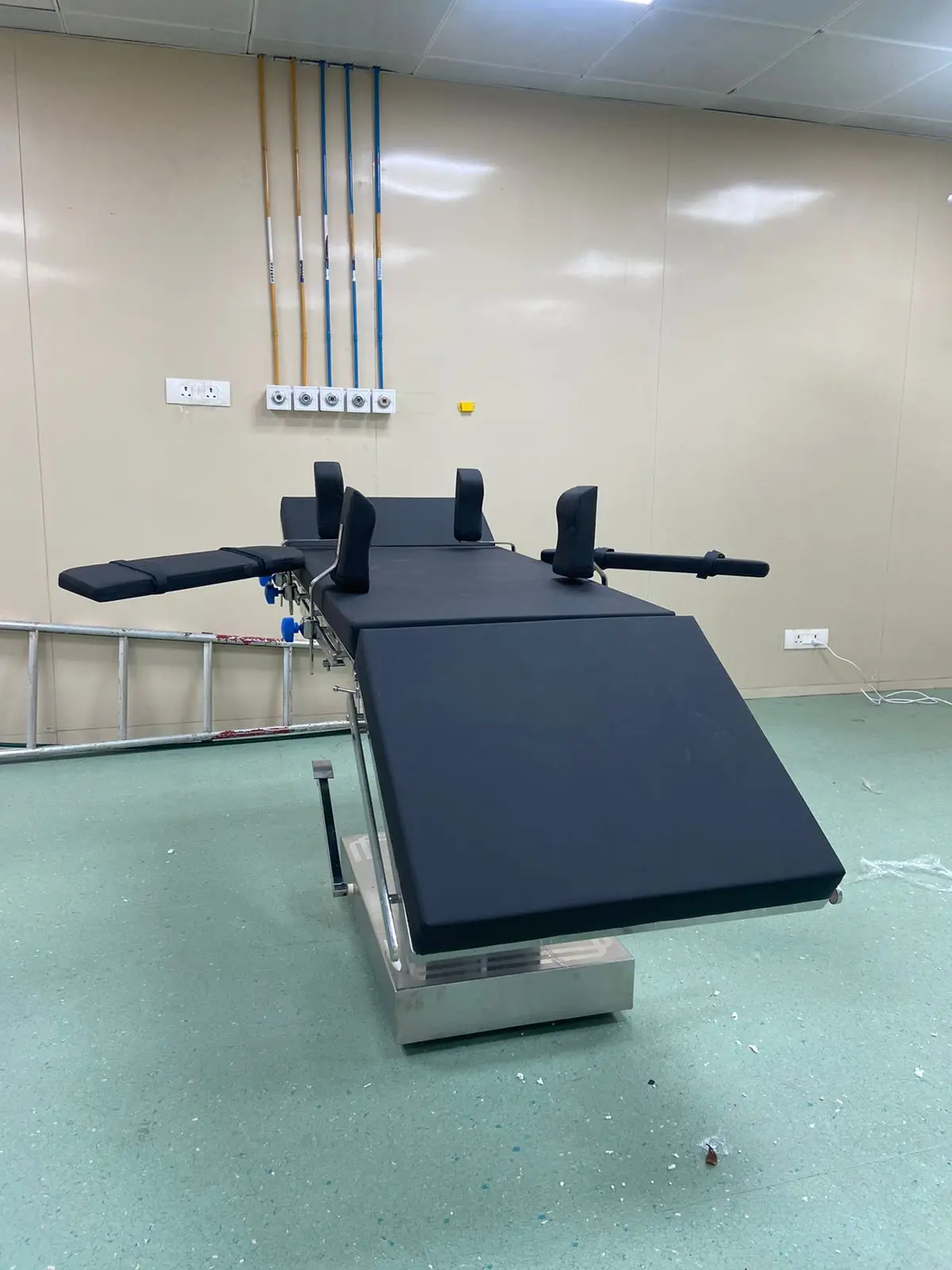 Manual Theater Operation Table Surgical Operating Table For Operating ...