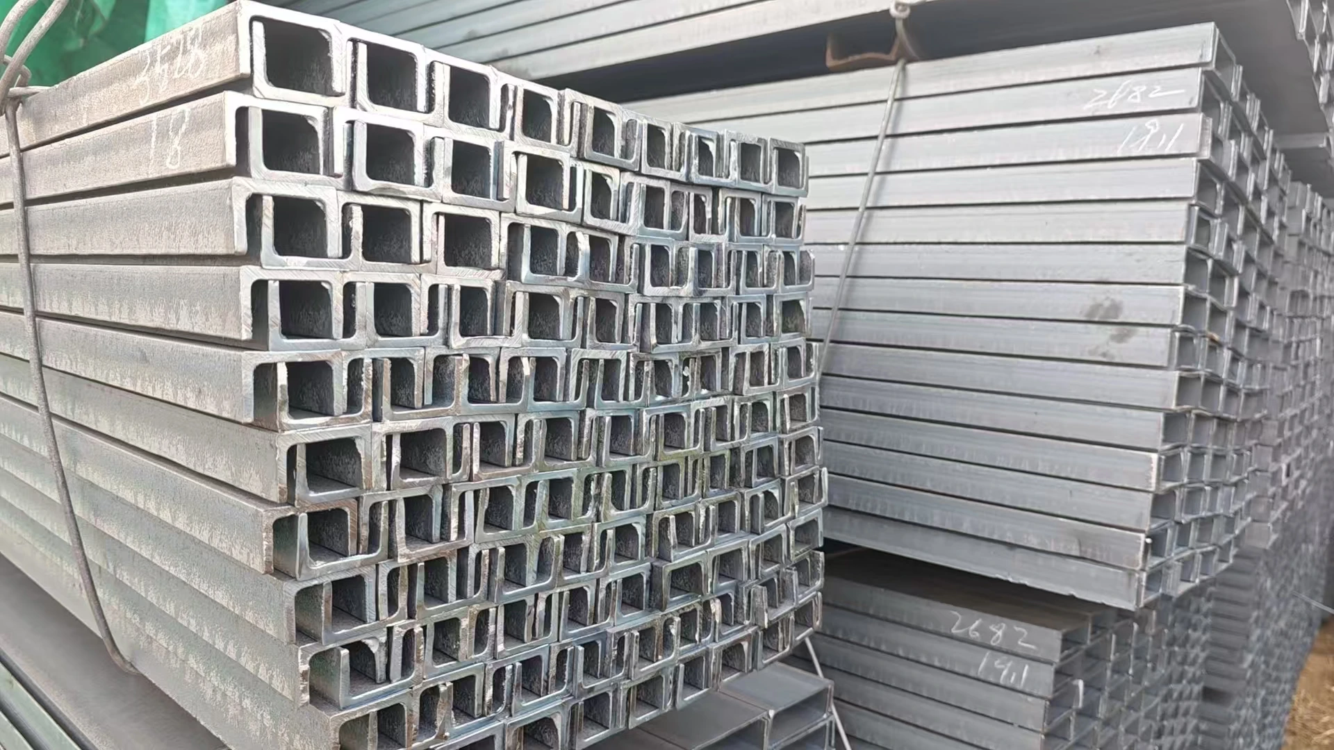 Corrosion Resistance Heavy Duty IPE Beams High Strength I Profiles for ...