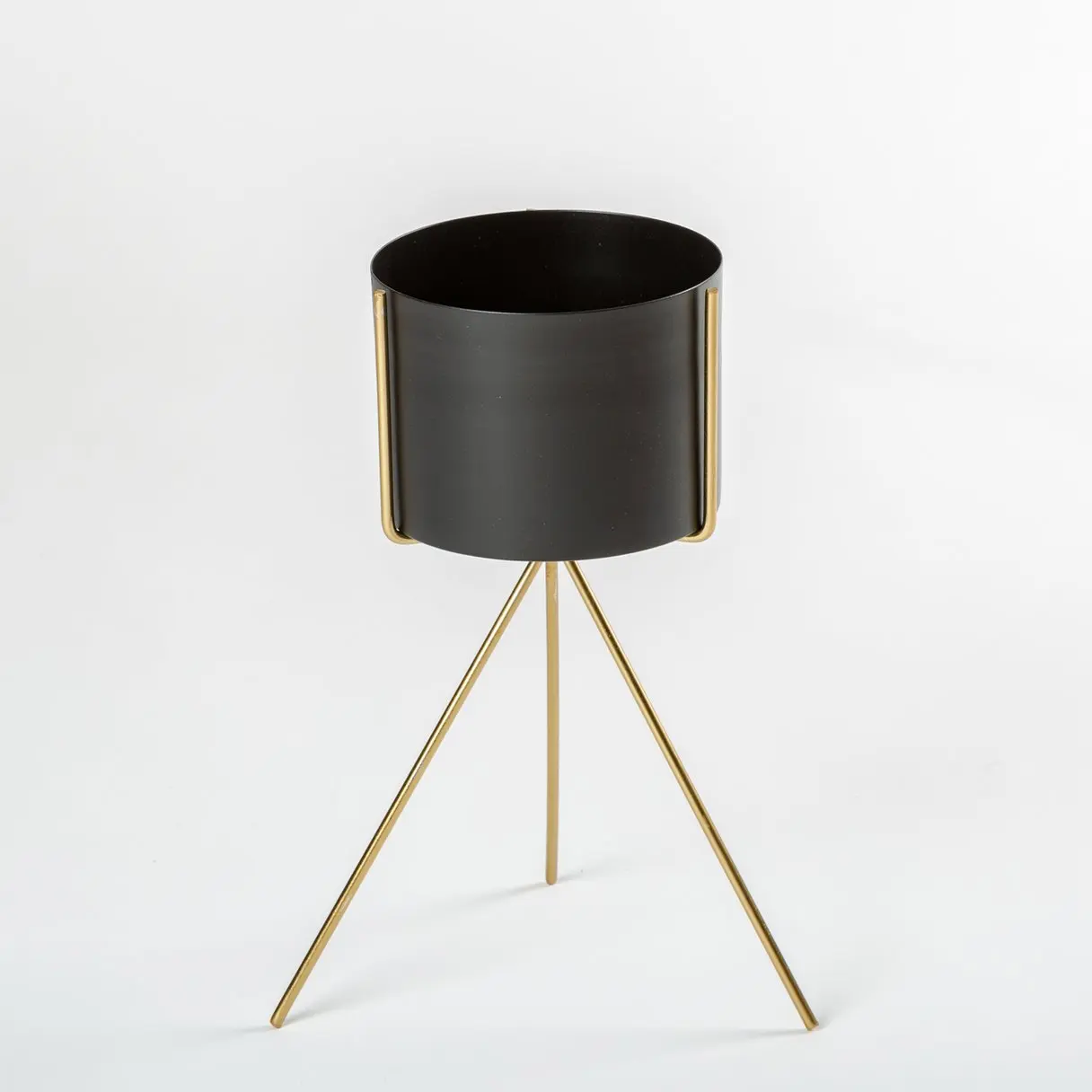 Decorative Hammered Planter Golden Set Of 2 Piece For Home And Garden ...