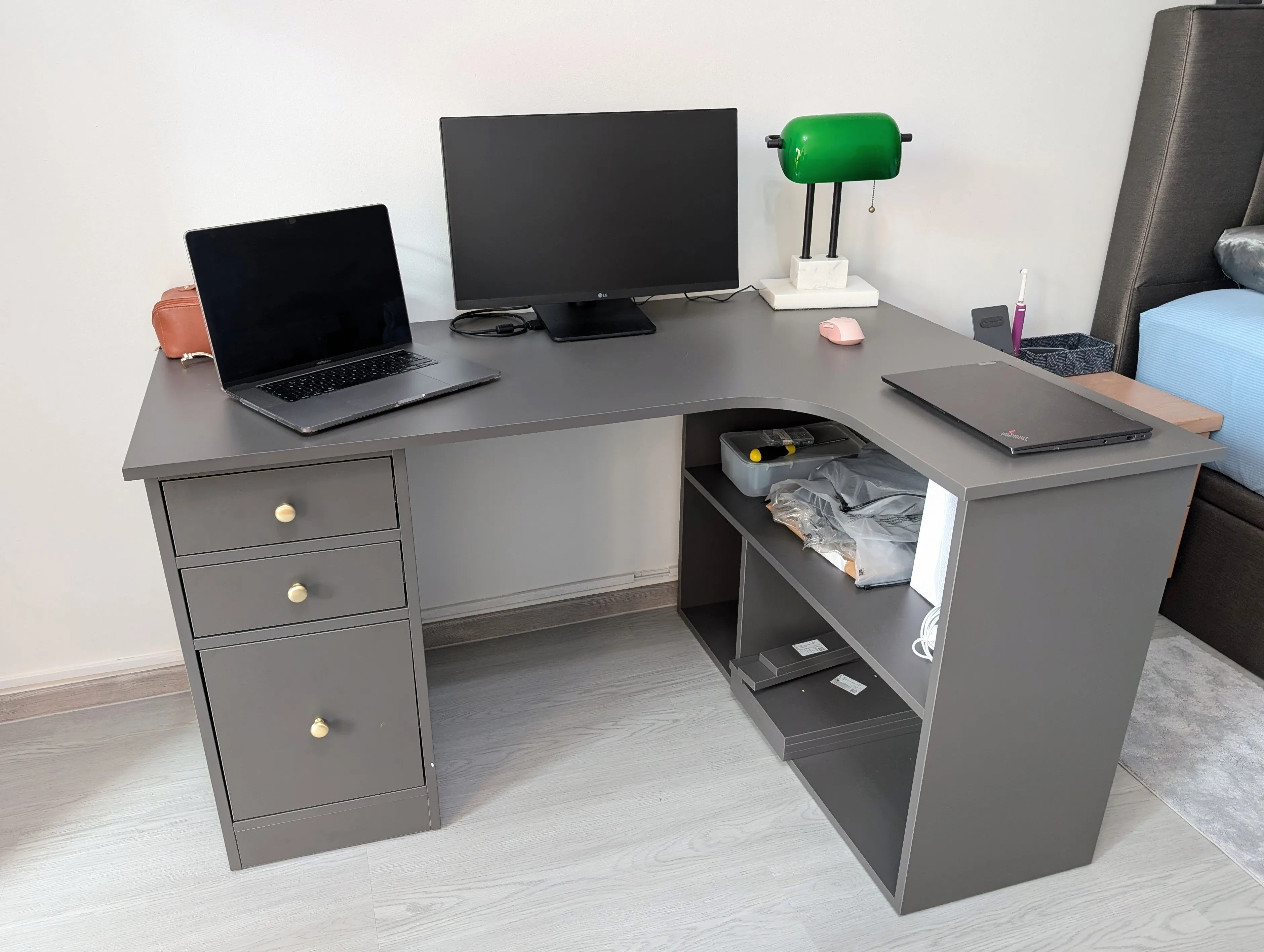 desks,sleeps(第10页)_大山谷图库