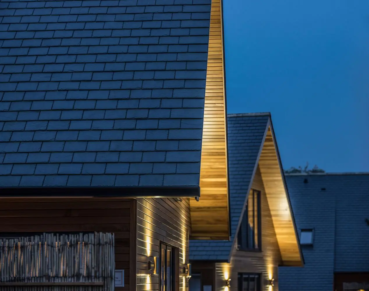 Black and Gray Natural Stone Split Slate Roof Tiles - Durable Slate ...
