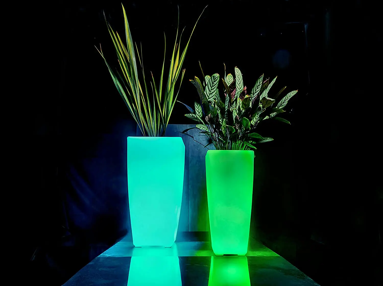 Glowing Light up Outdoor LED Illuminated Flower Plant Pots