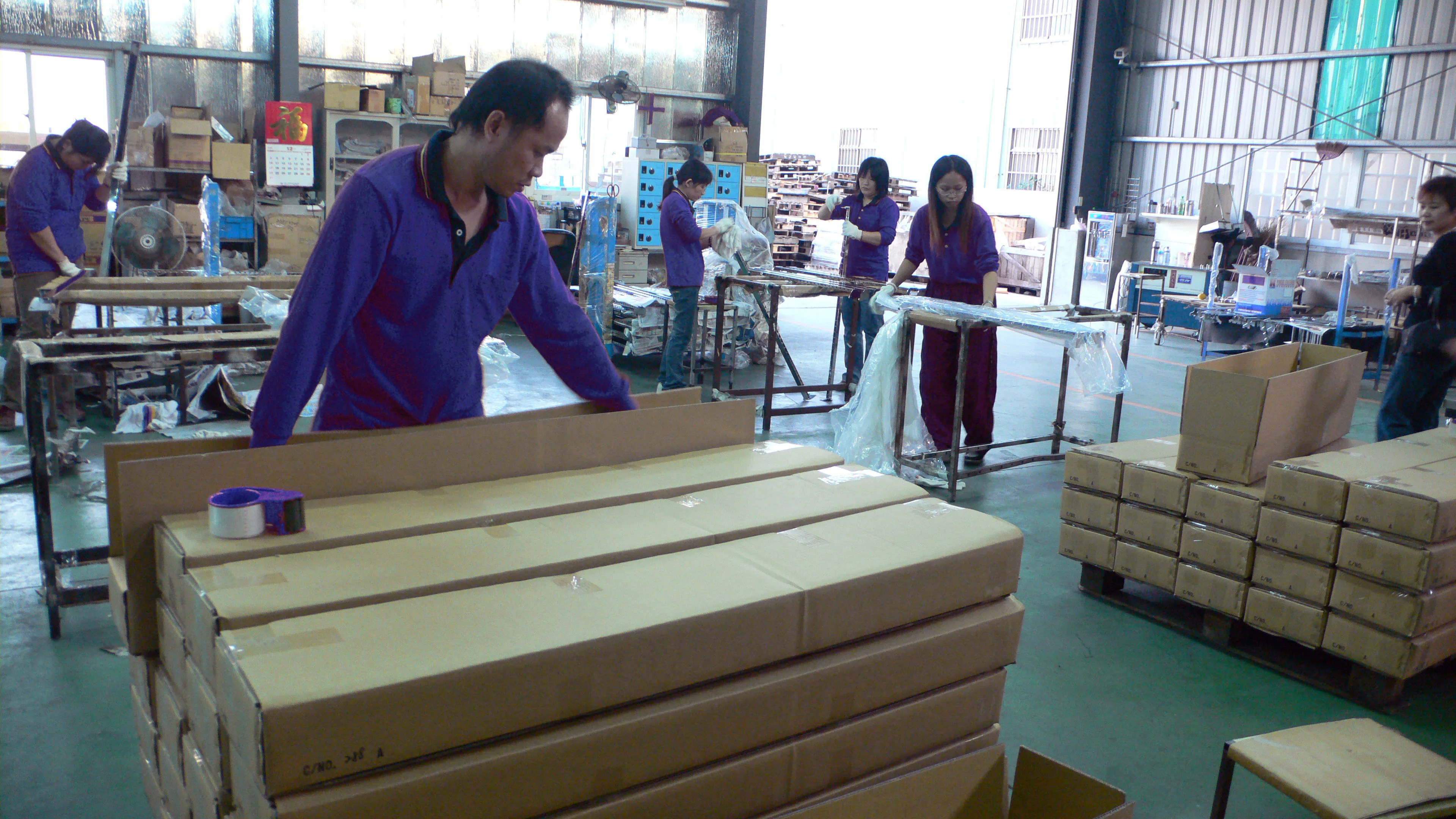 30 Cm Vintage Dark Retro Wood Kid Hanger Child Hanger For Shop - Buy ...