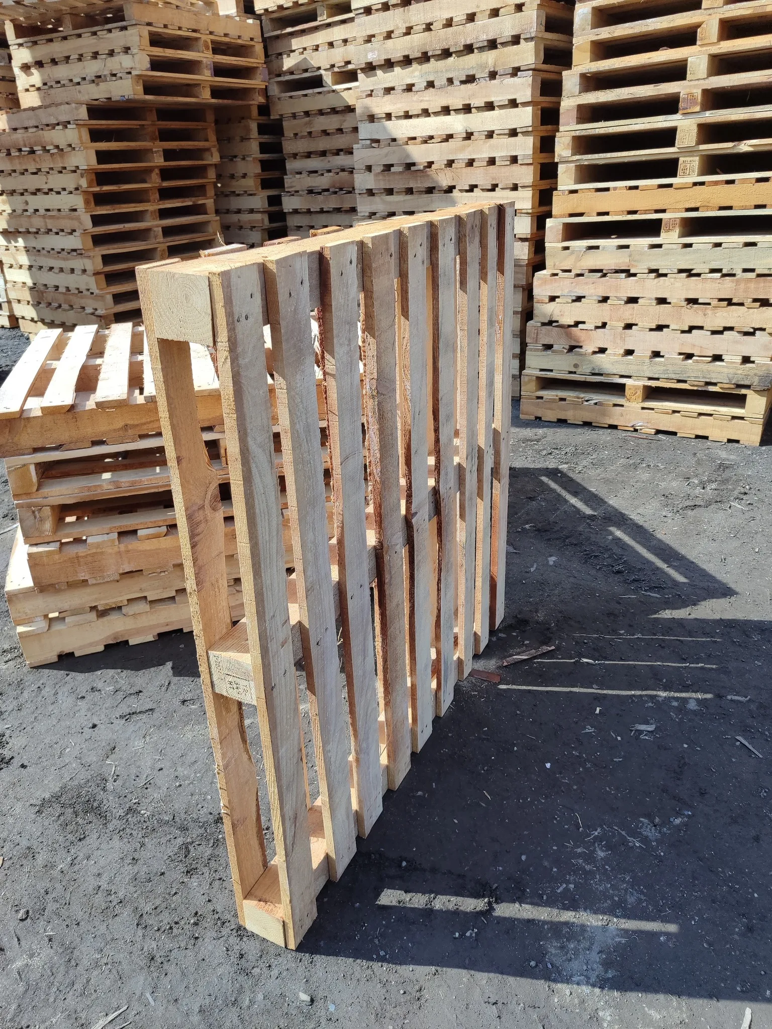 Alibaba.com: OEM wooden pallets, export-ready, factory price from ...