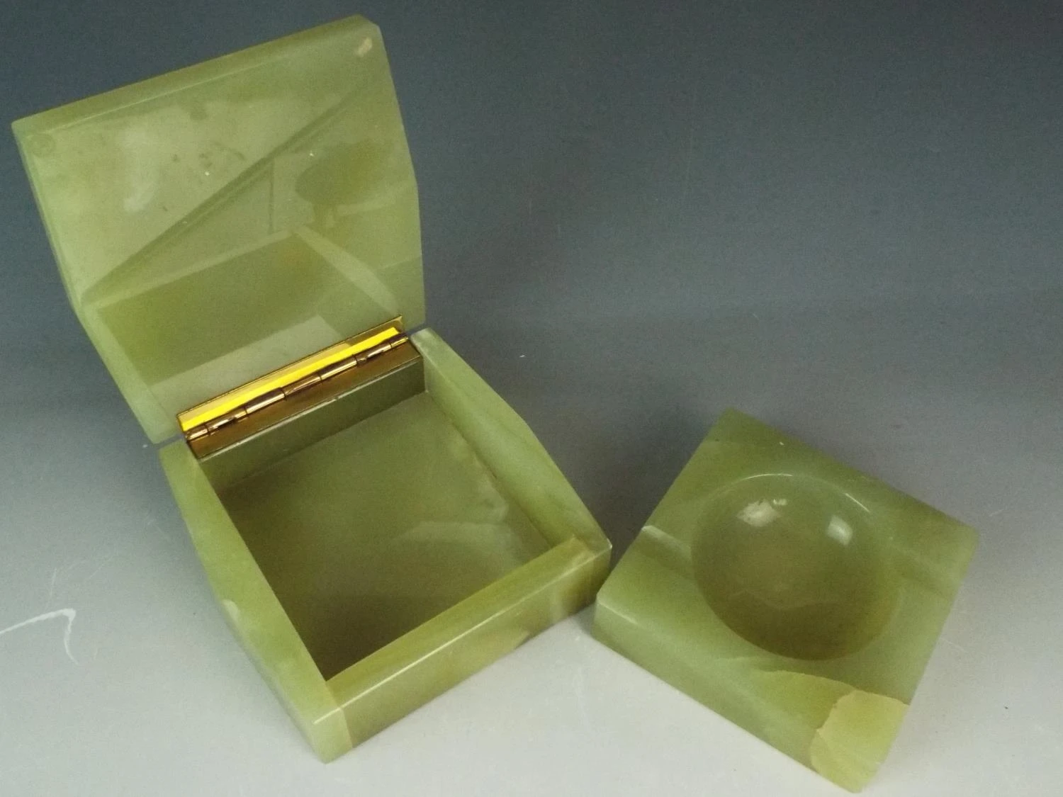 Green Onyx Rectangular Cigarette & Cigar Box - Customizable