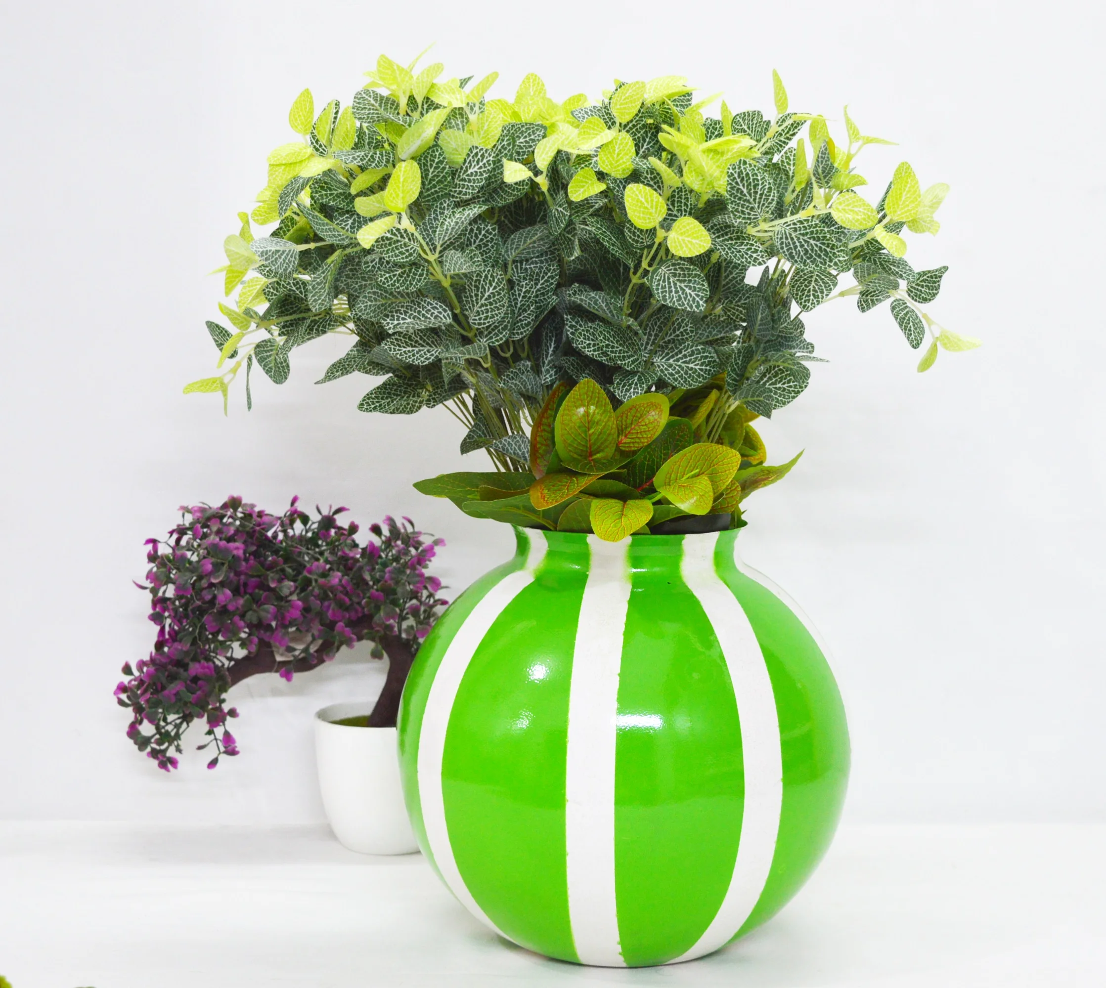 Two Tone Color Lined Pattern Table Top Vases Metal Powder Coated ...