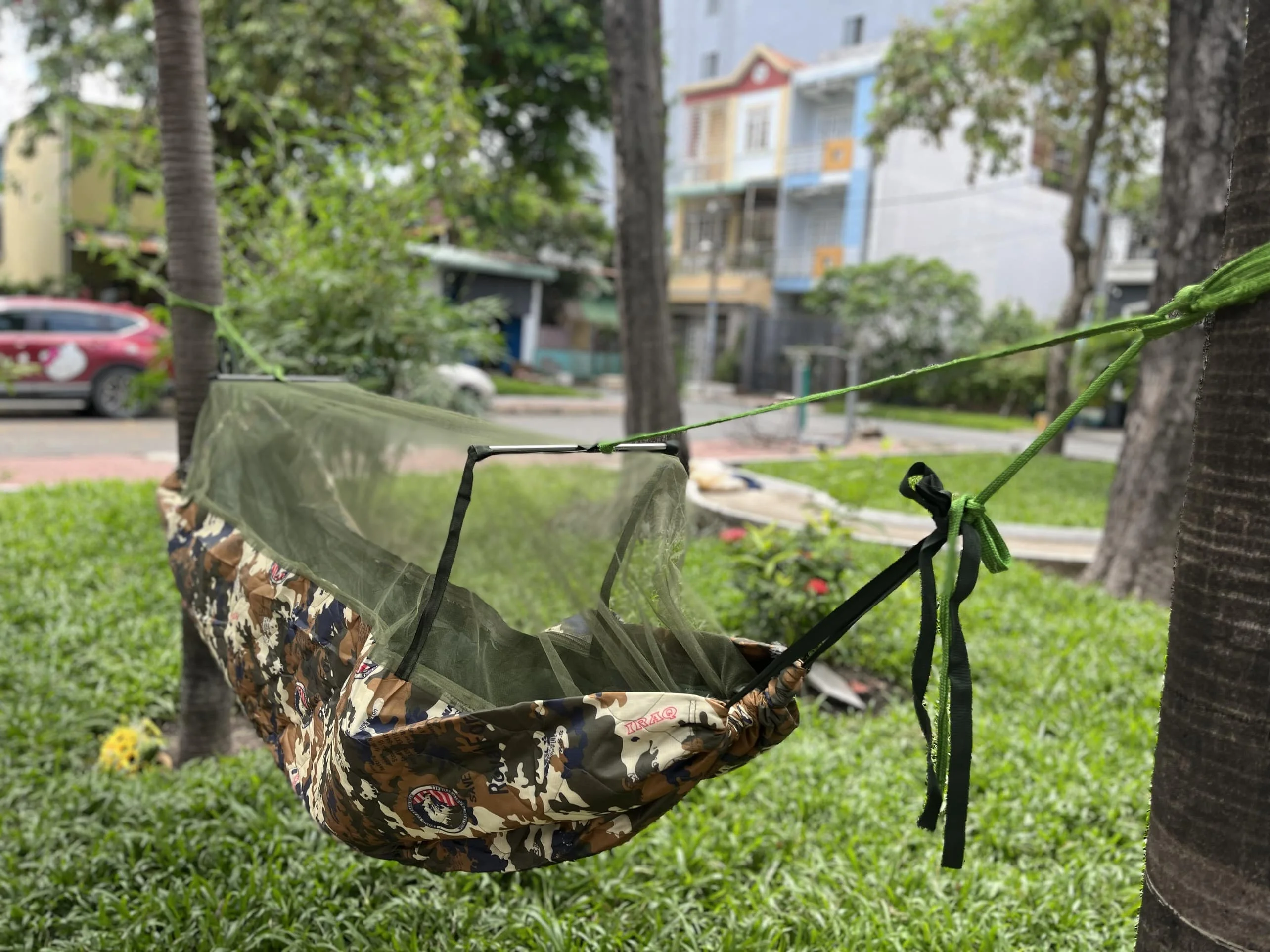 Vietnam Originated 250kgs Load Endurance Super Long And Wide Parachute ...