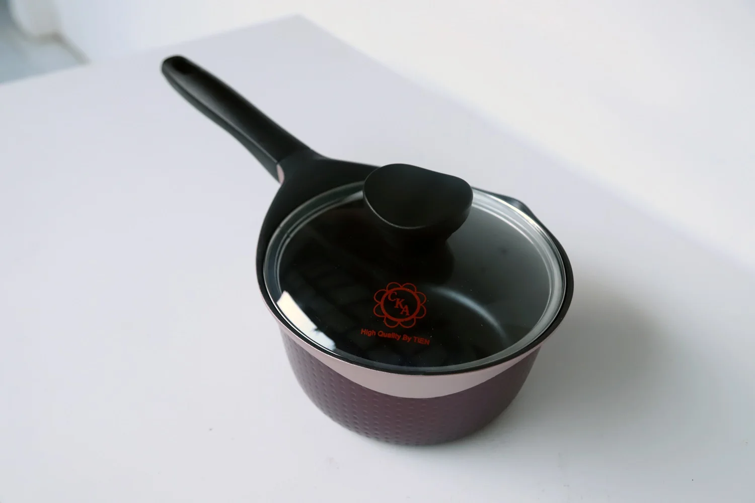 18cm Modern Silver Aluminum Sauce Pan With Glass Lid Handle And Heat ...