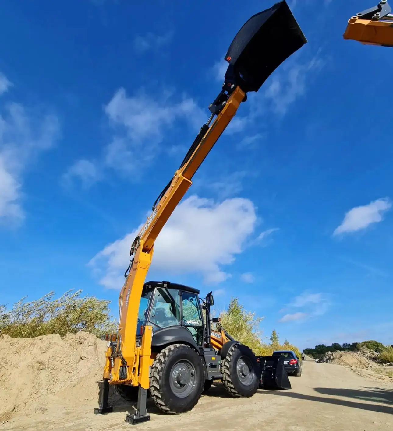 Mini Tractor Backhoe Loader With Wheel Backhoe And Front Loader 2.5 Ton ...