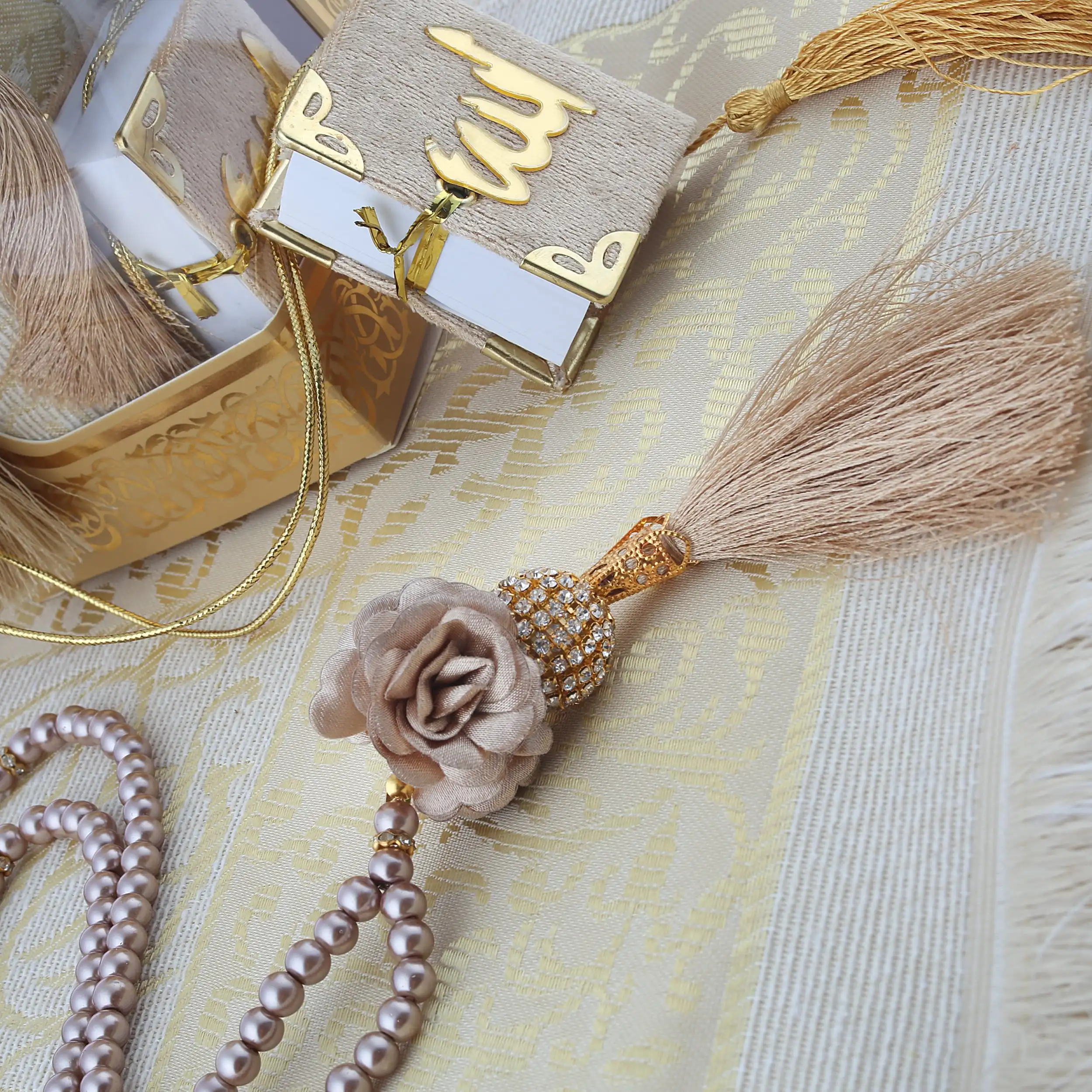 Mini Quran Prayer Mat Pearl Tasbeeh Travel Gift Set