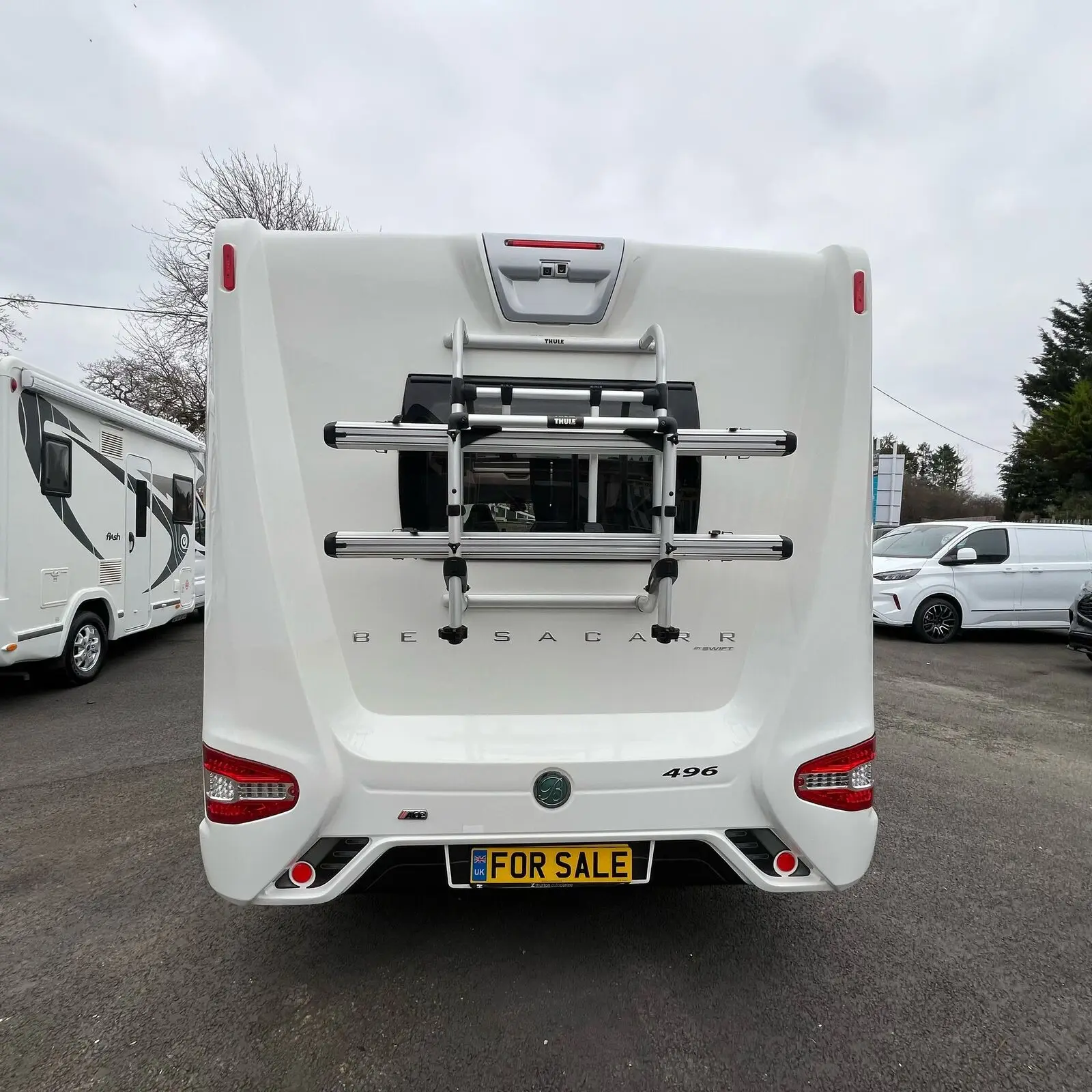 Modern Luxury Off-Road Recreational Vehicle New Camper Van Motorhomes ...