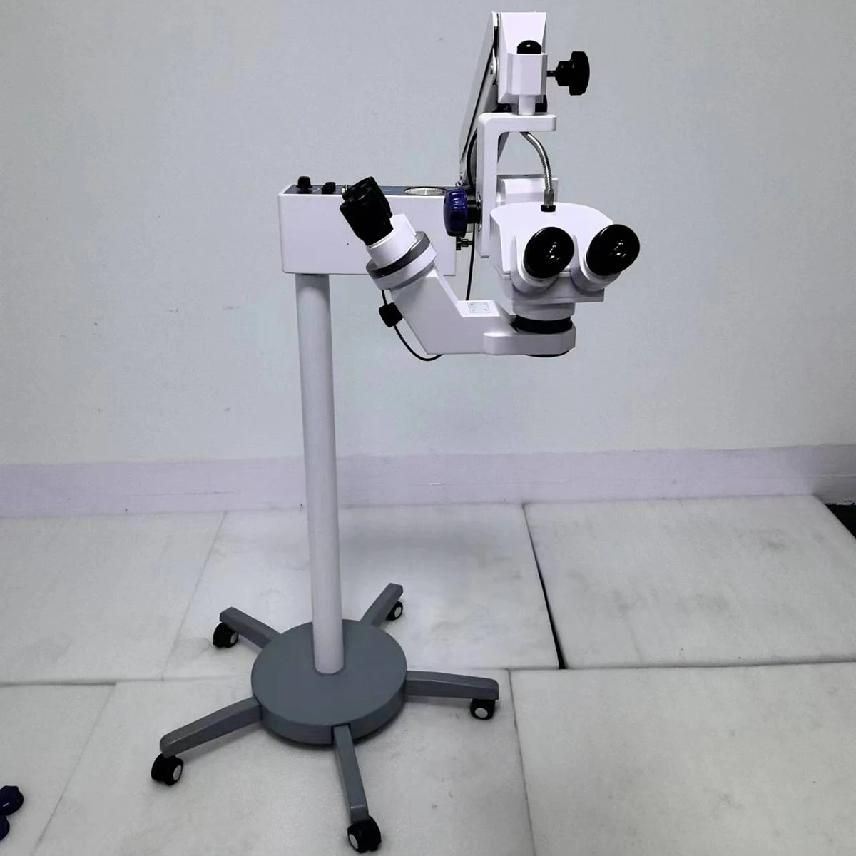 Portable Eye Ophthalmic Operating Microscope for Ophthalmic Cataract ...