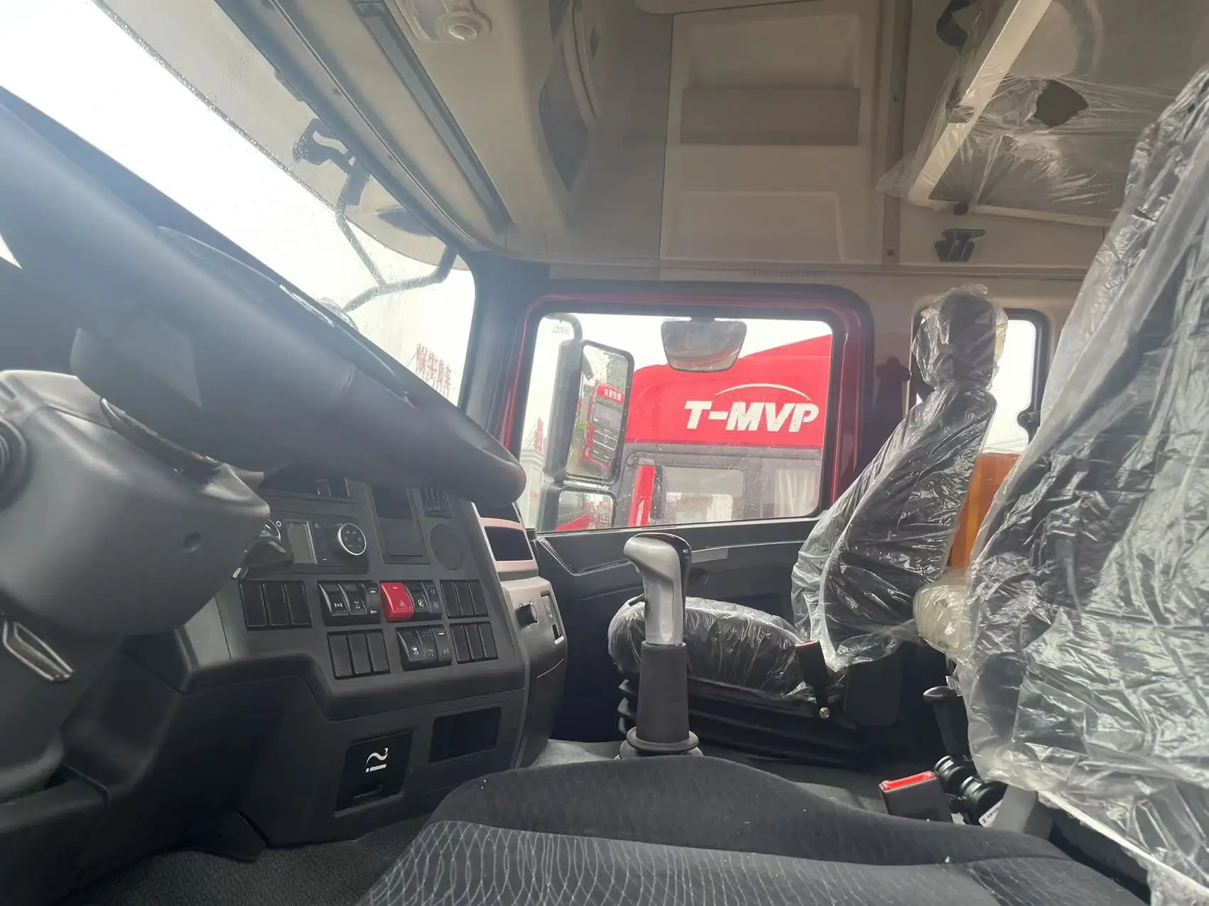 Shacman X3000 6x4 Diesel Tractor Truck - Euro 3 Emission