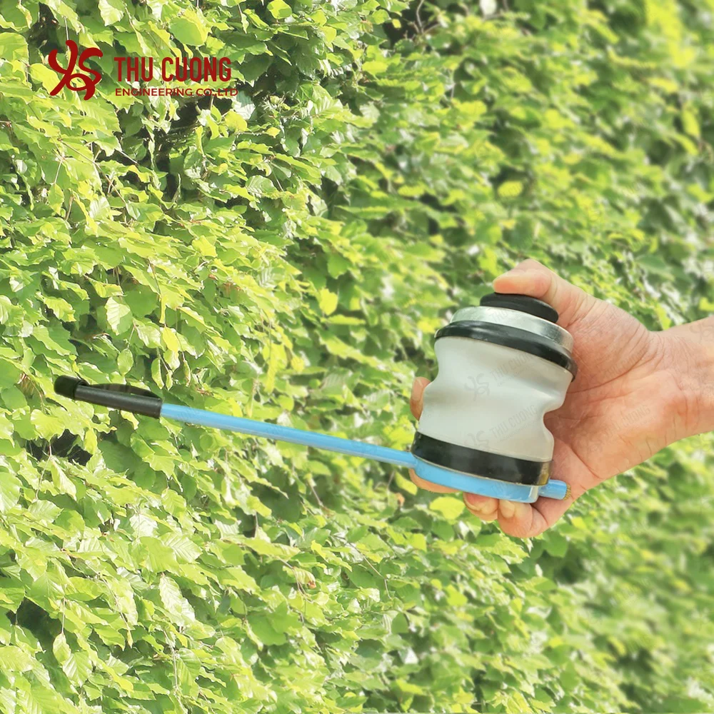 Effective Pest Control - High Quality Metal Rubber Duster