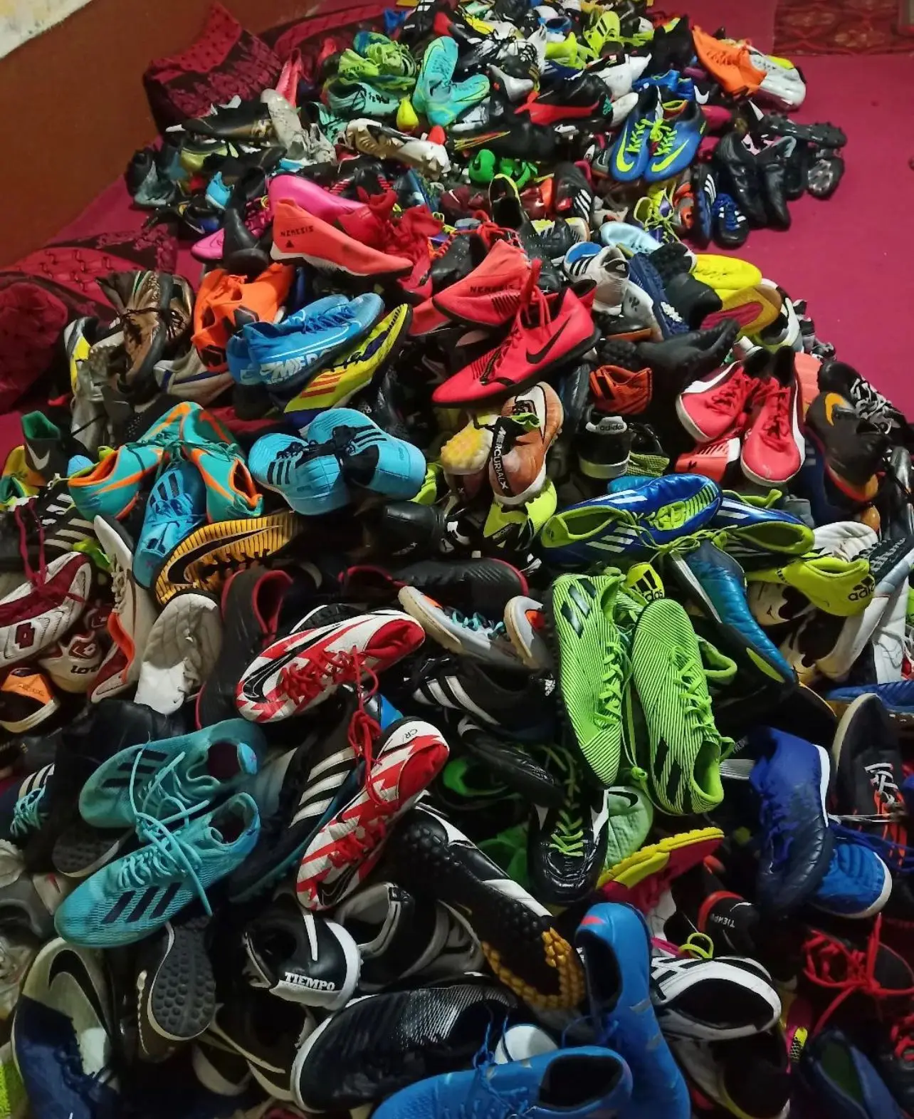 Wholesale Used Soccer Shoes At Factory Price From China Buy Used Soccer ...