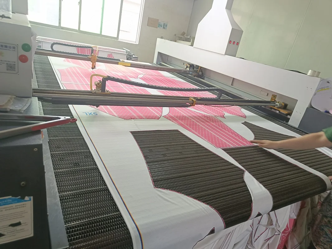 Automatic Fabric Cutting Machine Ccd Camera Auto Feeding For T-shirt ...