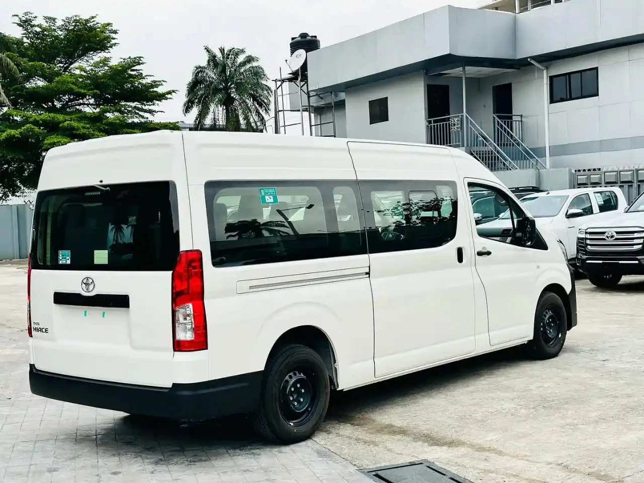 2022 Toyota Hiace 14 Commuter - Buy Second Hand Car For Sale All Model ...