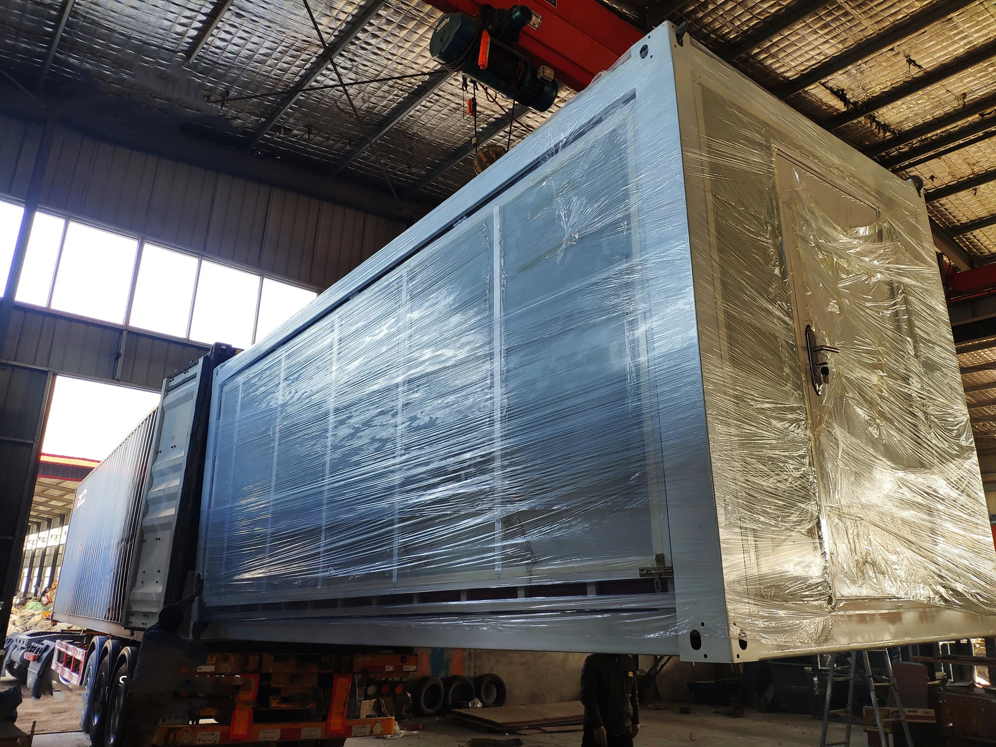 20ft 40ft Expandable Container House With Solar Panels Prefabricated ...