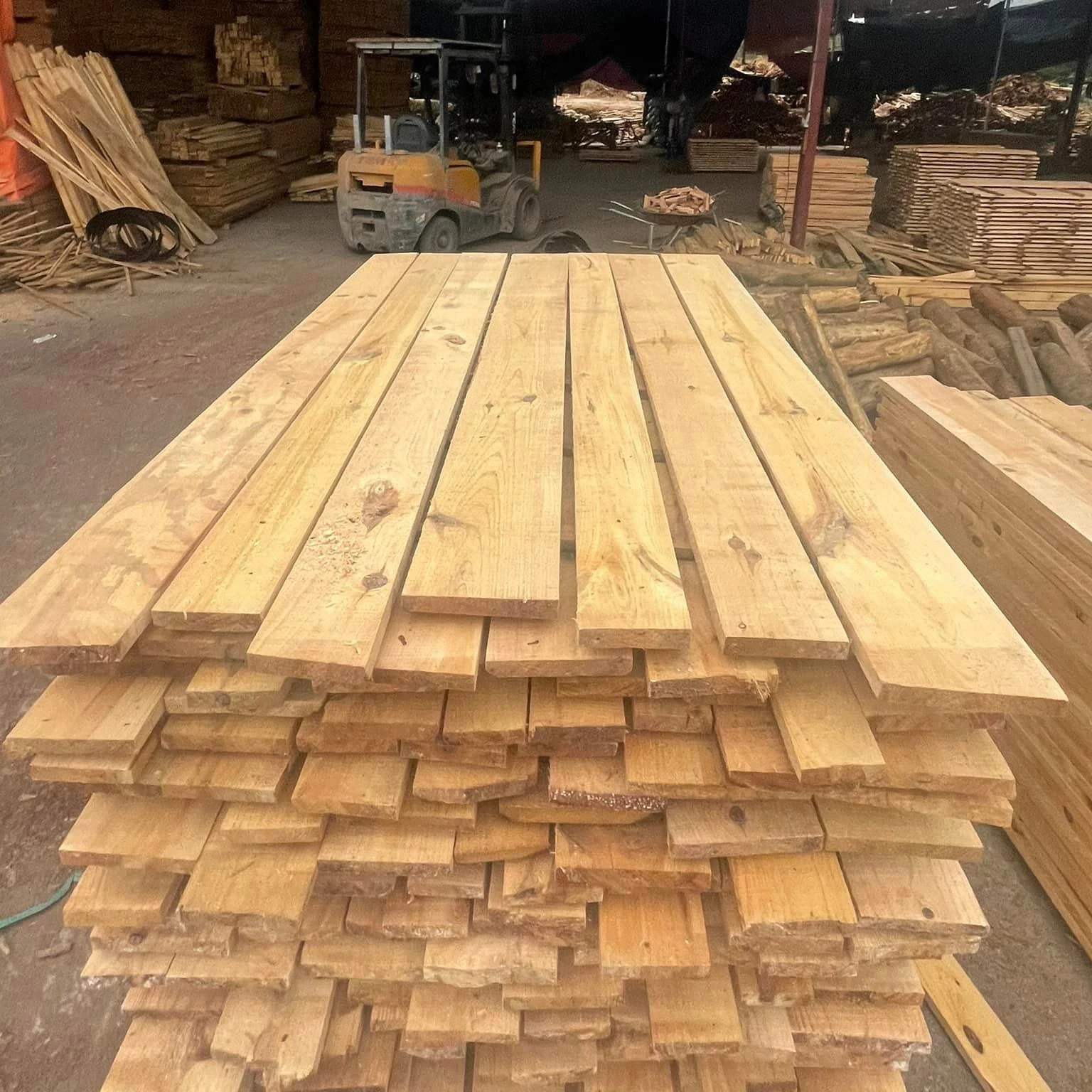 High Quality Pine Wood Timber Lumber For Wholesale Construction Natural ...