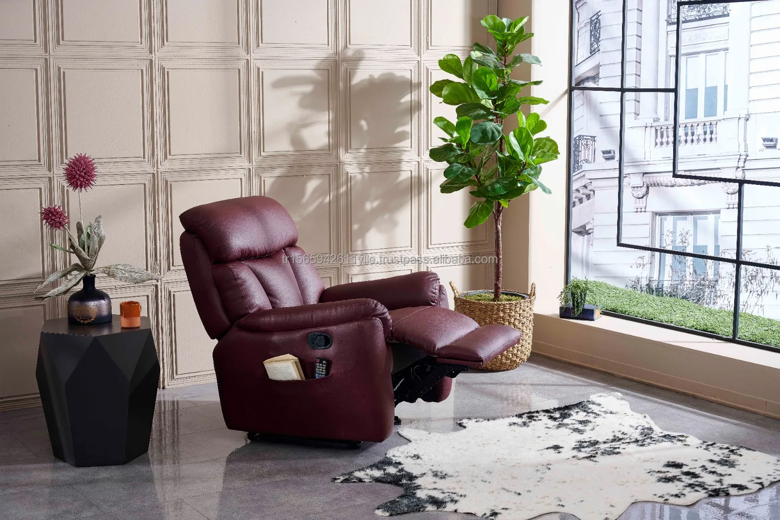 Lord Modern Recliner One Seat Design With Extendable Feature Metal ...