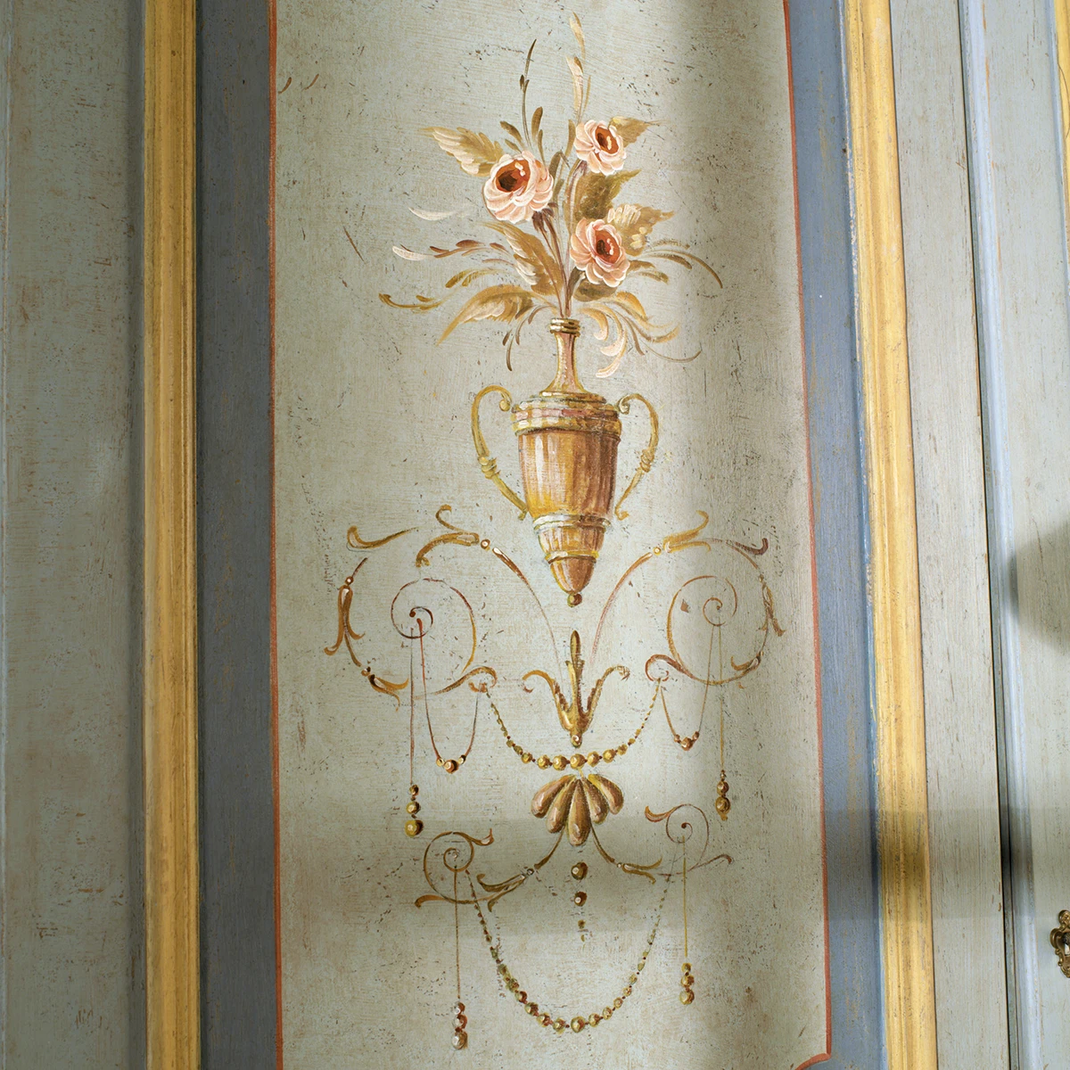 Made In Italy Raised Base Cabinet Gesso Colored Finish Hand Painted ...