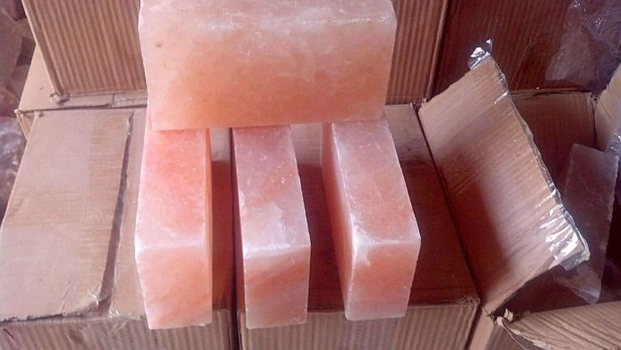 100% Pure Himalayan Rock Salt Bricks - High Quality Decor