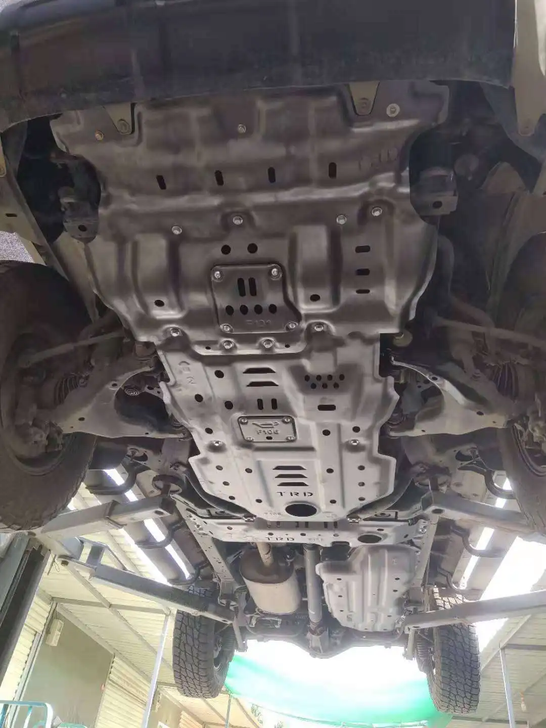 Toyota 4Runner TRD/SR5 Skid Plate - Engine & Transmission Guard for 4x4 ...