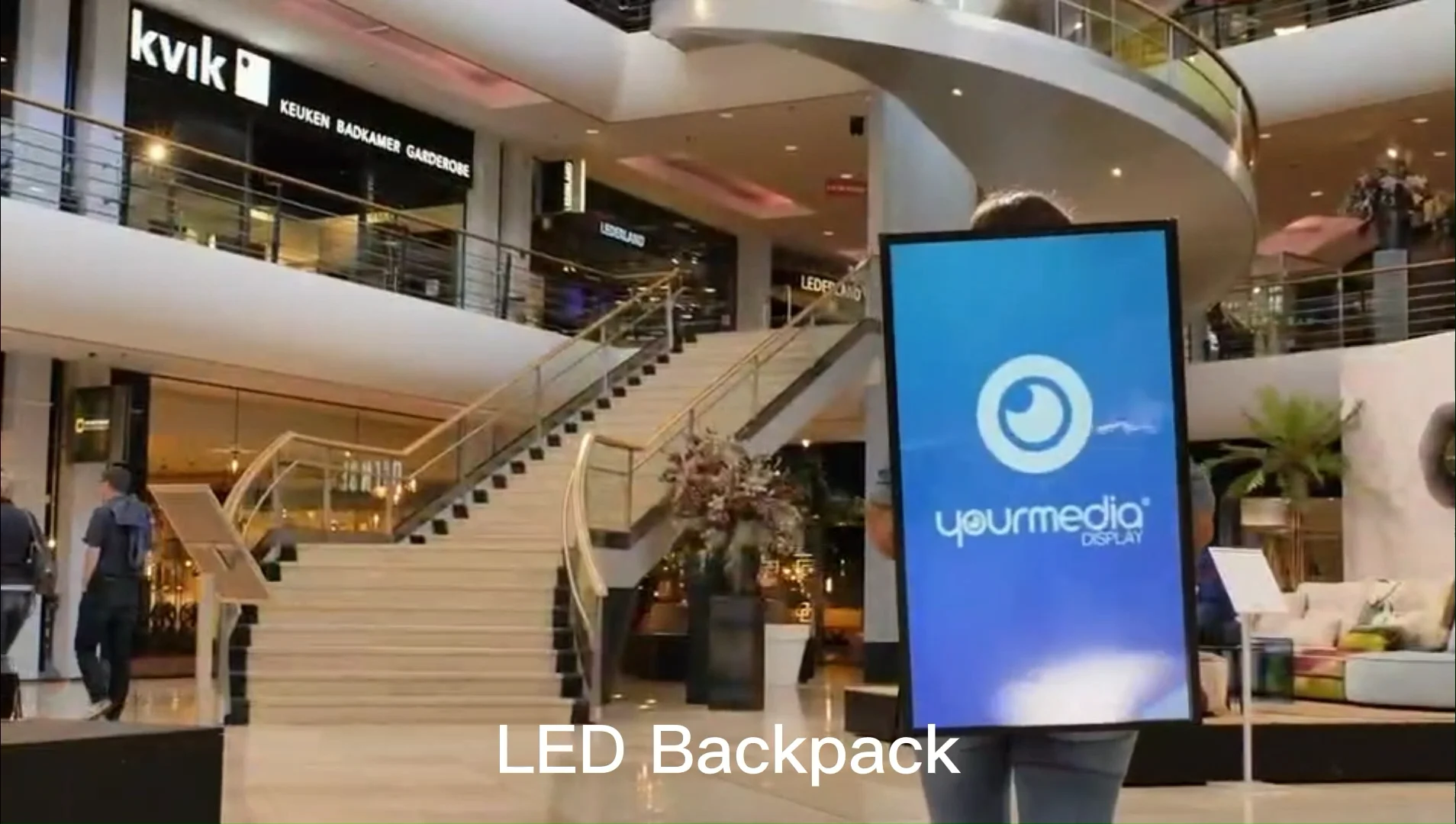 32 Inch Battery Powered Human Walking Backpack Billboard Android Lcd ...