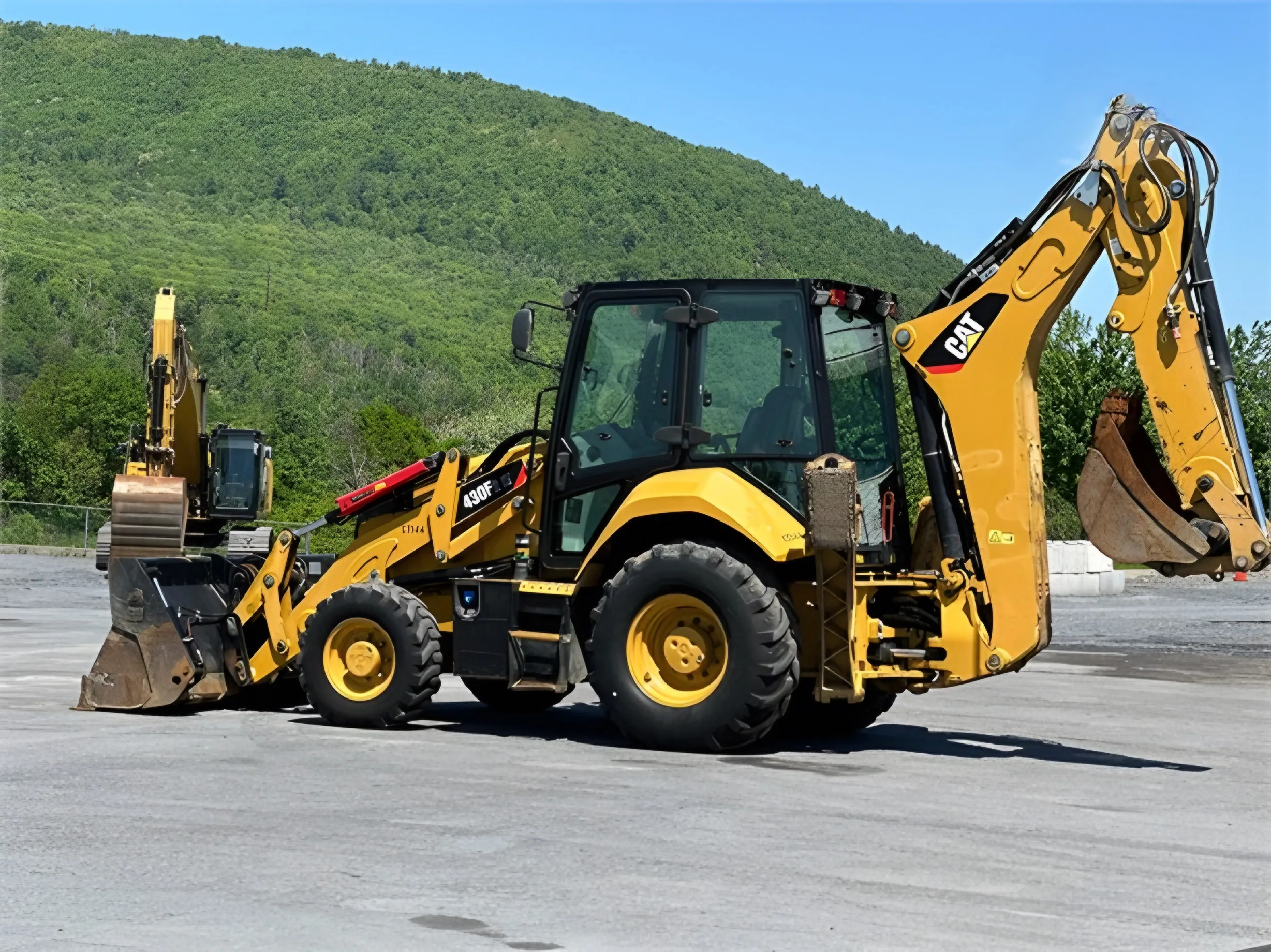 Caterpillar Backhoe Loader 2015 - 430F2 IT - Excellent Condition