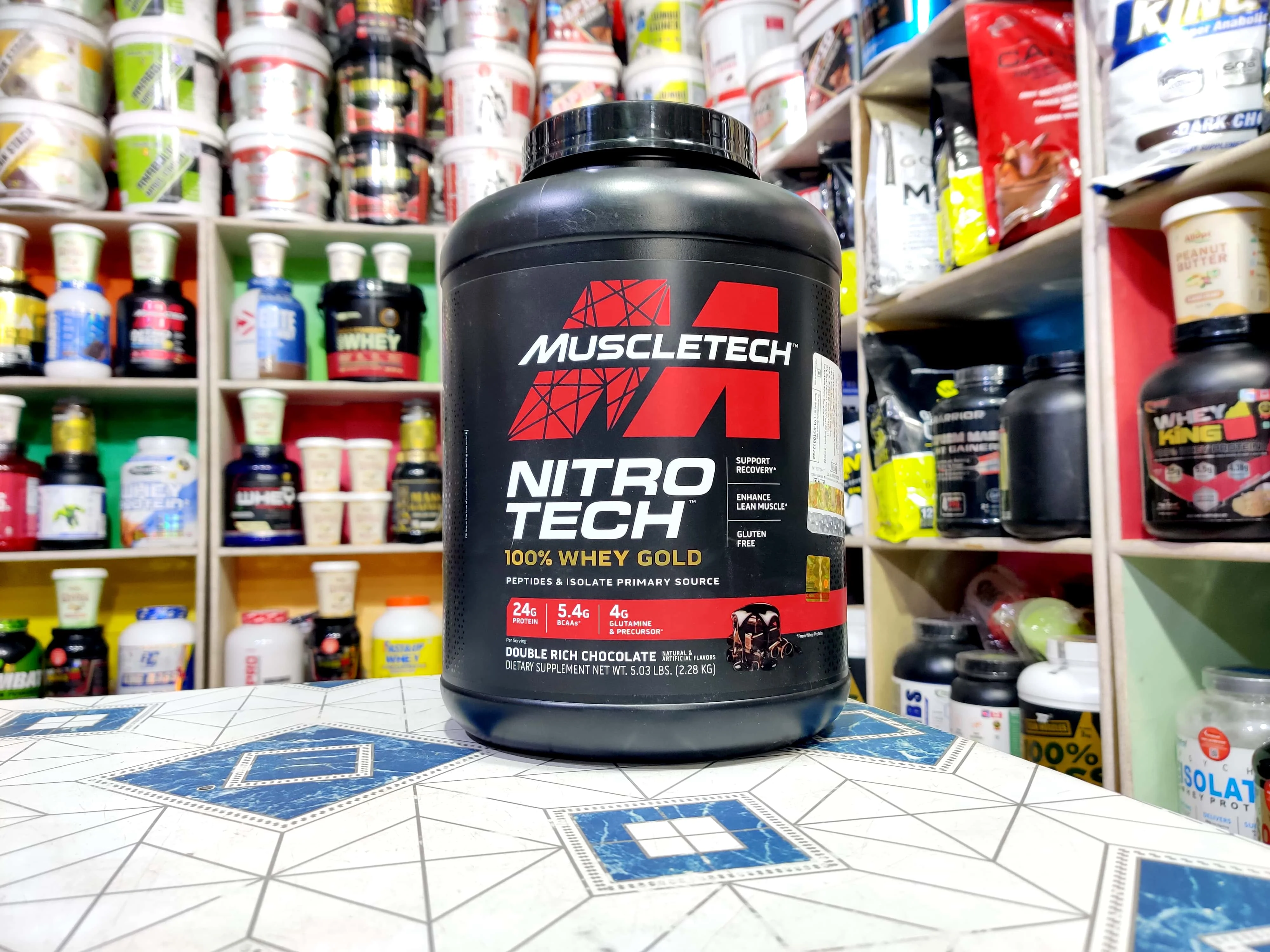 Muscletech Iso Whey Clear Protein Isolate / Mass Tech Extreme 2000 ...