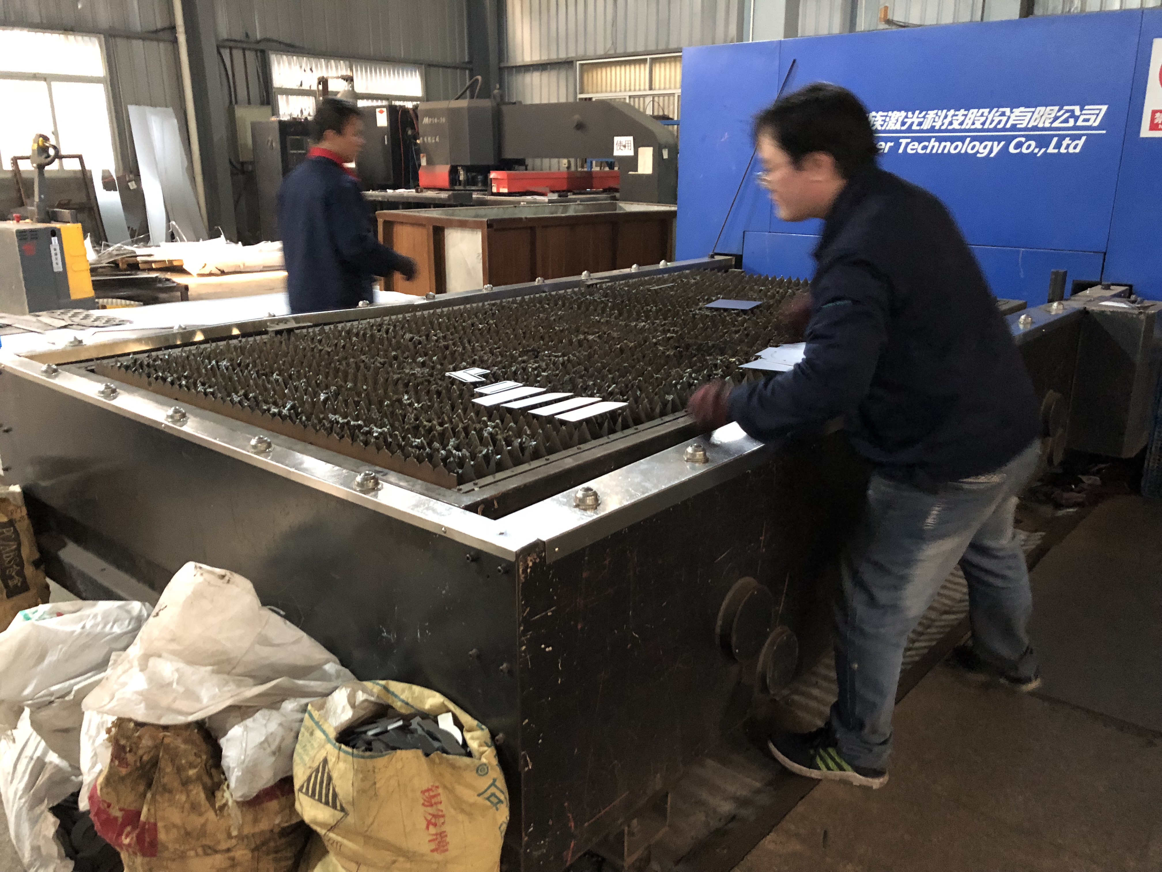 Outdoor Pellet Torch for Camping - Efficient and Durable