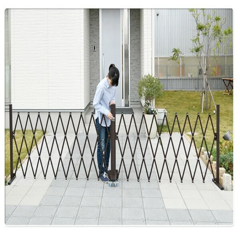 Expandable Outdoor Double Folding Gate Accordion Security Fence Gate ...