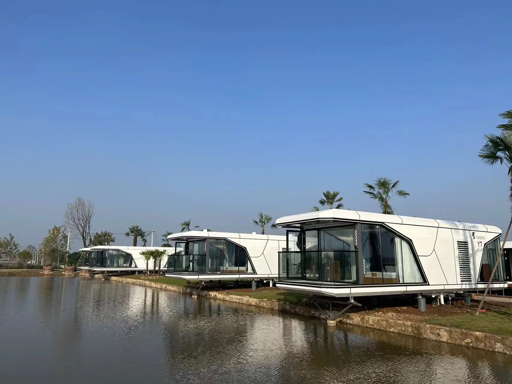 Extendable Capsule Hotel Cabin - Modern & Luxury Mobile Homes