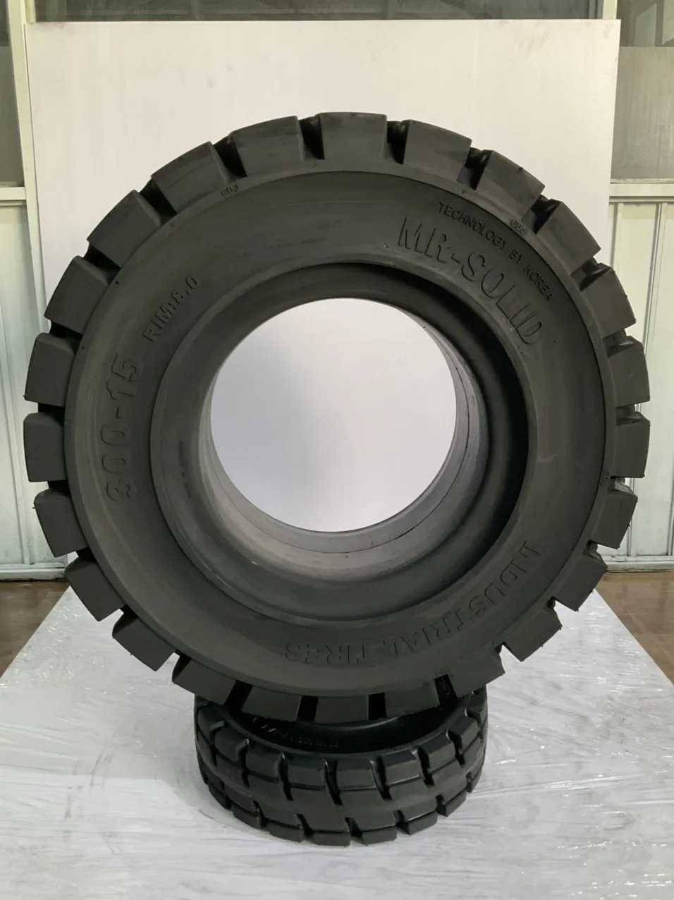 Mr-solid Rubber Tire For Forklift 300-15 Tire For Sale Good Price Three-layer Rubber Structure ...