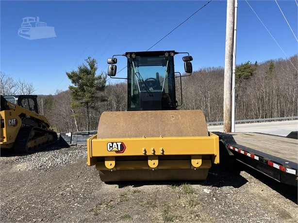 CATERPILLAR CS56B Road Roller - Short Turning Radius & 1 Year Warranty