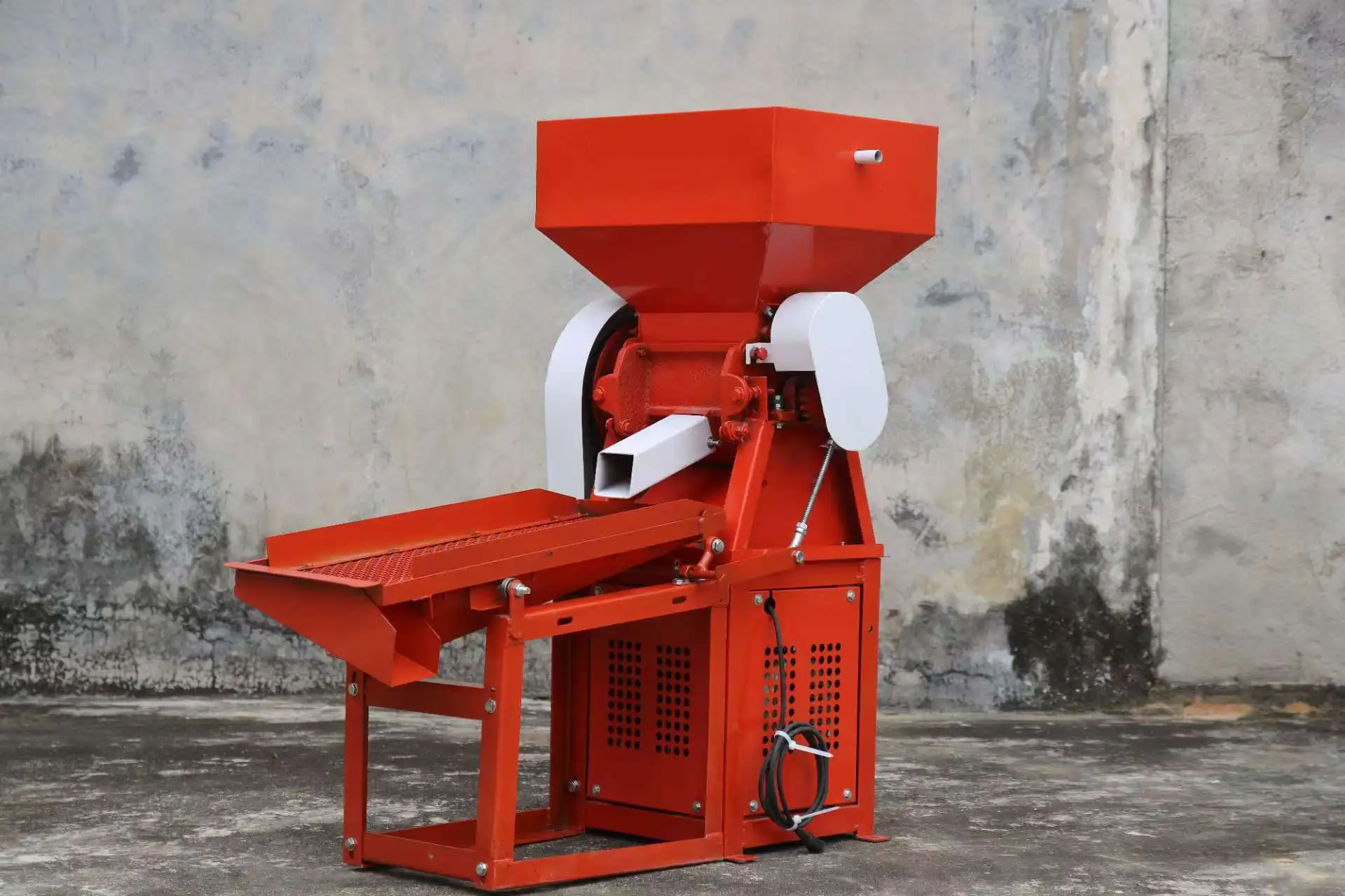 Coffee Fruit Coffee Bean Dehulling Peeling Machine with Engine ...