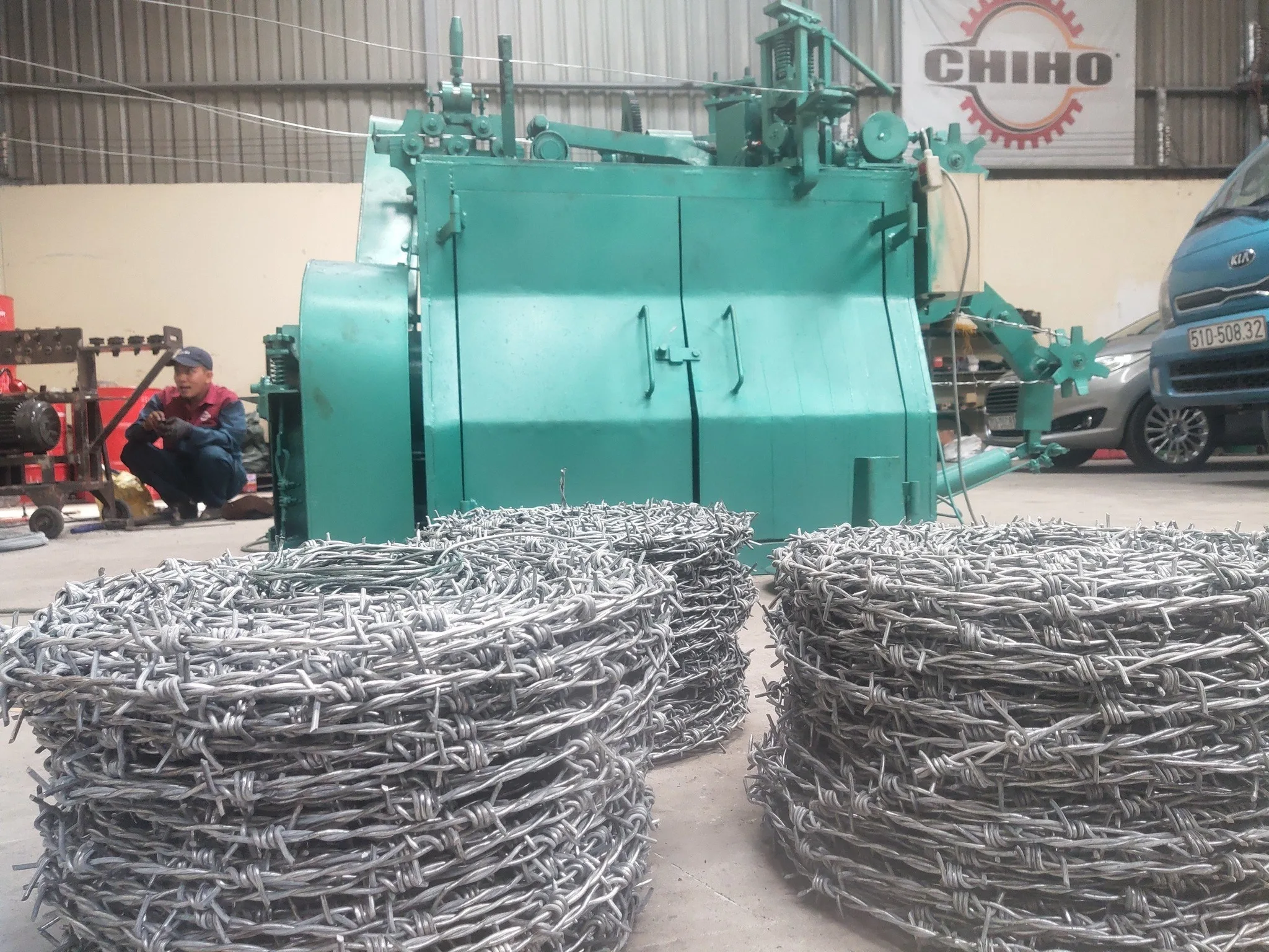 High Speed Single Strand Concertina Galvanized Razor Tape Barbed Wire ...