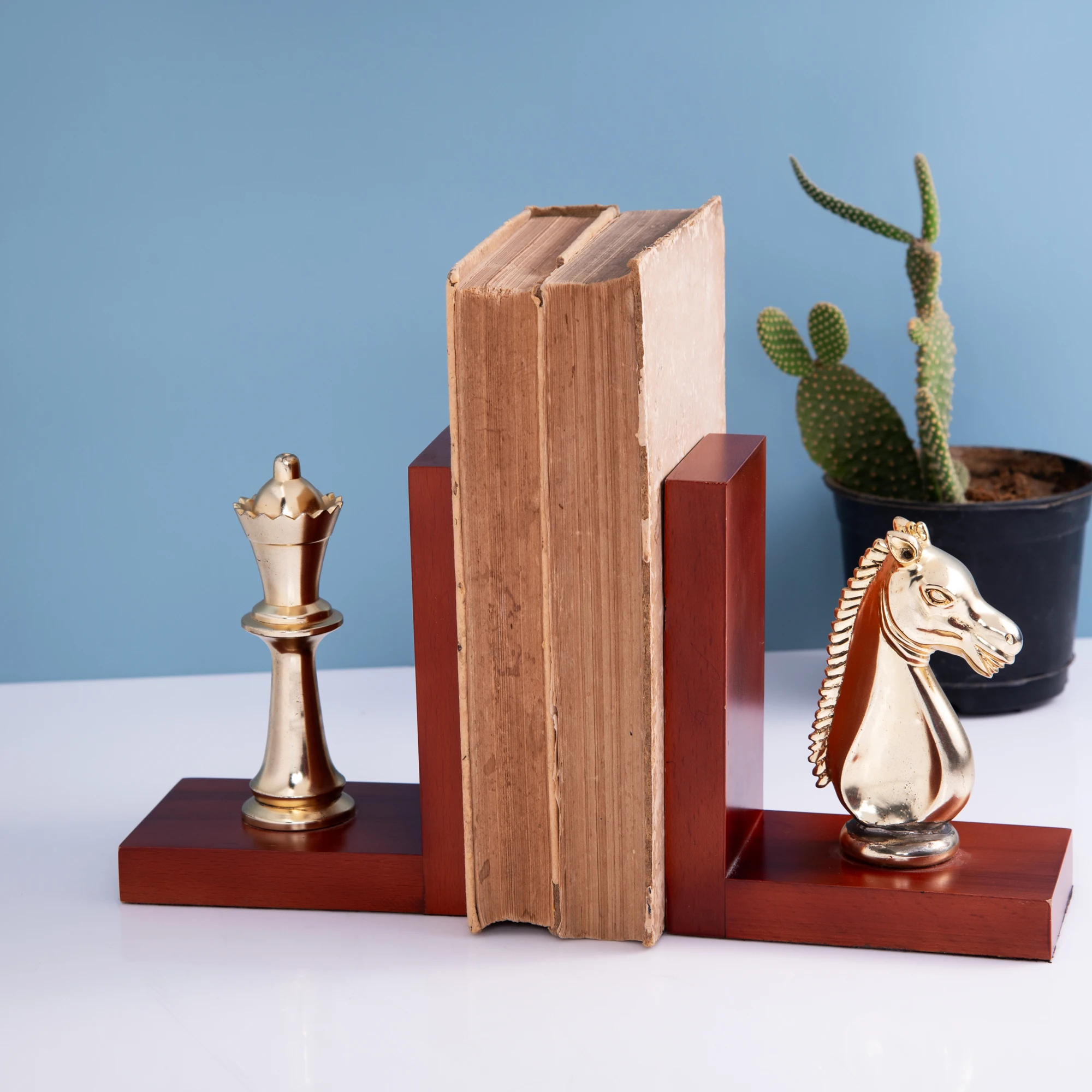 Direct Factory Gold Wood Knight And Queen Bookend Decorative Object ...