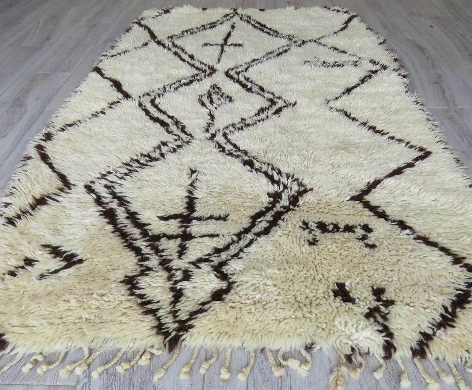 Customized Black and White Beni Mrirt Wool Rug with Geometric Black ...