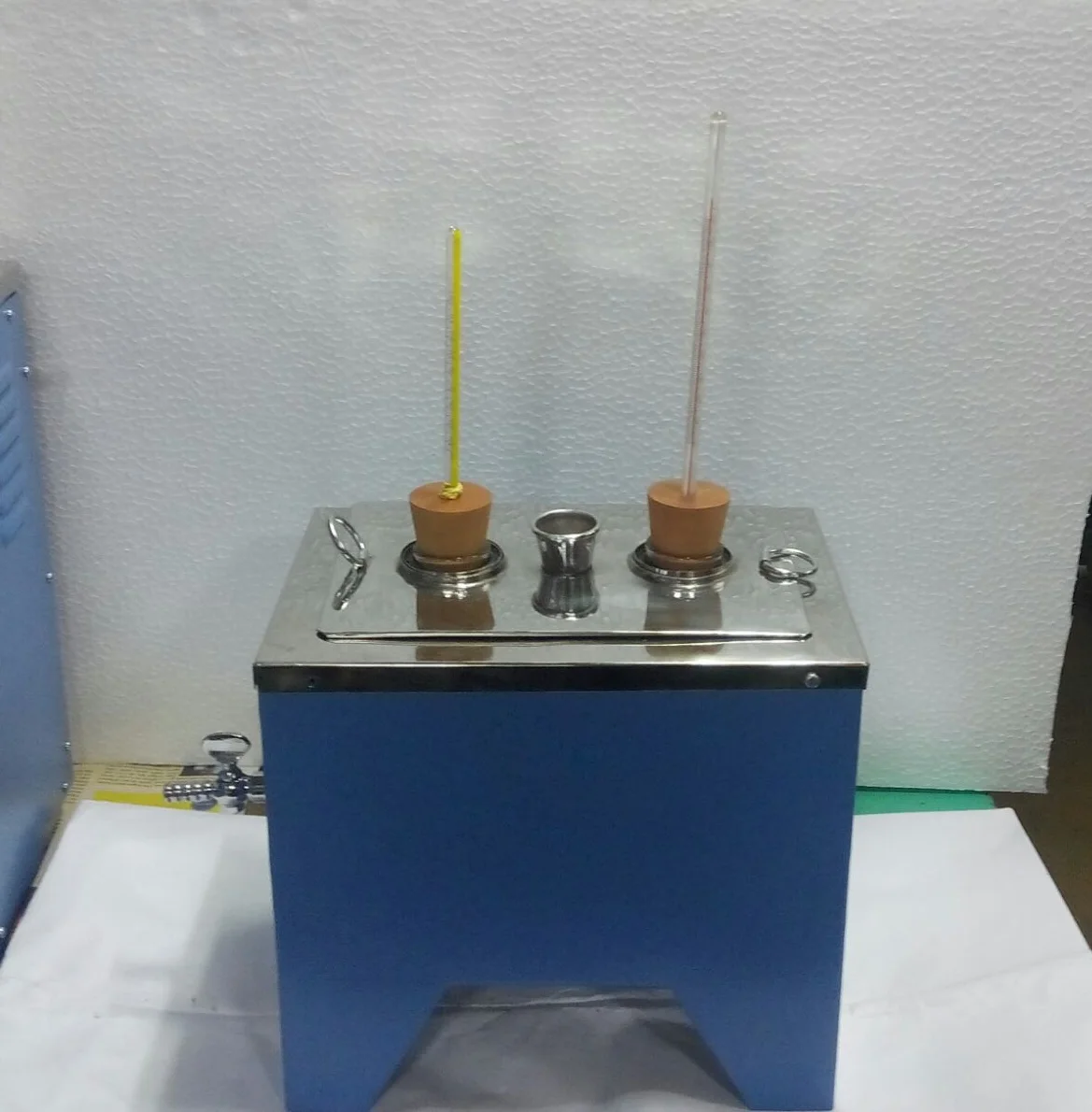 Cloud And Pour Point Test M. S. Powder Coating Or Automotive Painted ...