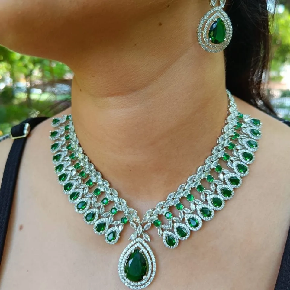 High Rare Quality Emerald Green Dagger Teardrop Necklace and Earrings ...