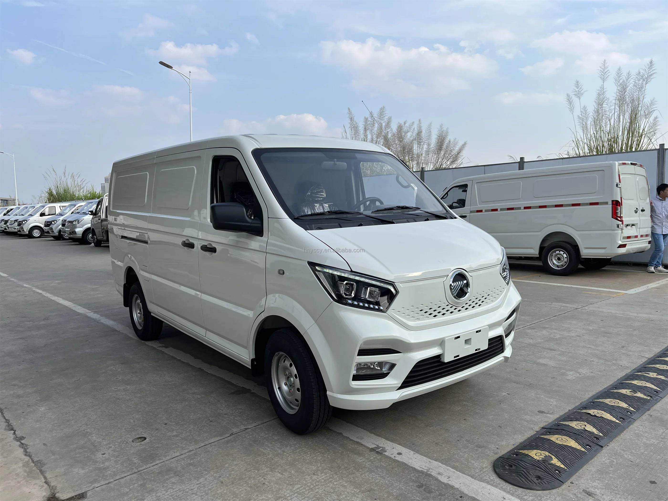 Kama Mini Ev Truck 3.2t 3.15t Electric Closed Van Light Truck Stores ...