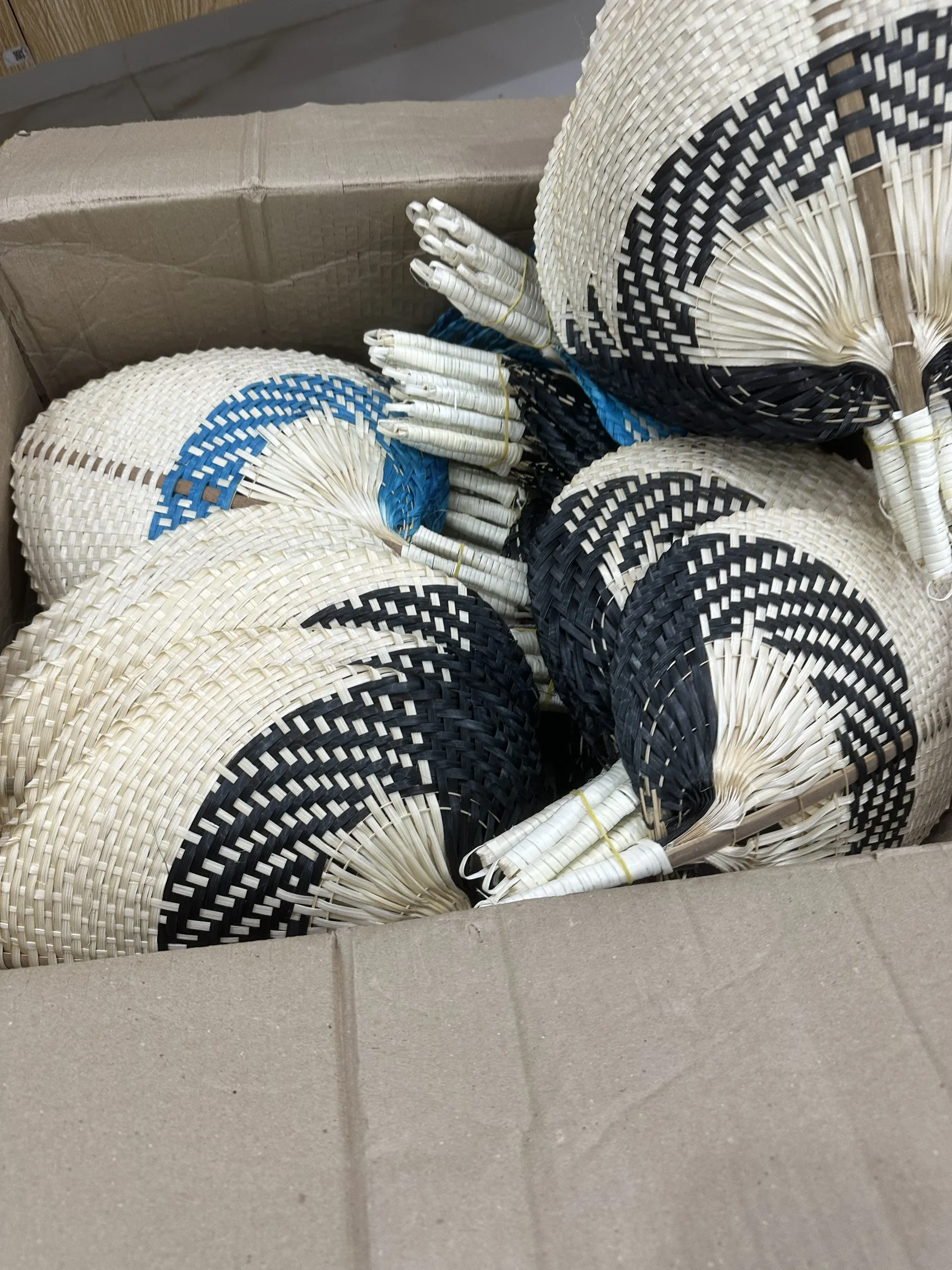 Traditional Seagrass Craft Natural Color Seagrass Raffia Fan Summer ...