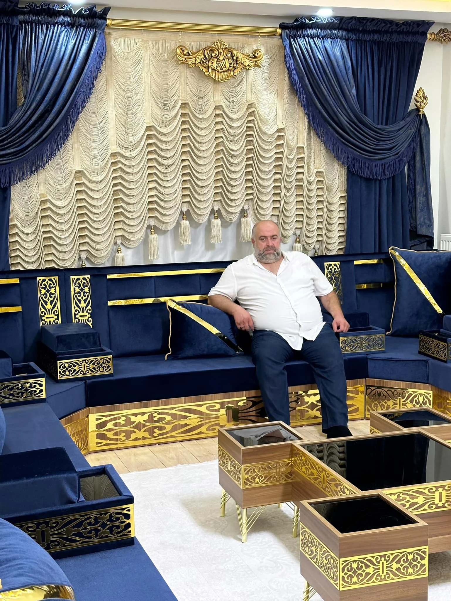 Arabic Majlis - Modern & Customizable Living Room Set